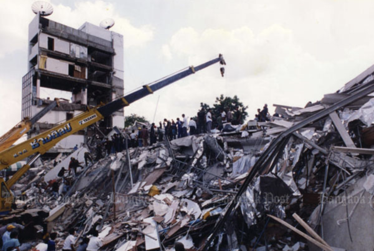 Structural Failure: Terrifying Times Places Collapsed | eBaum's World