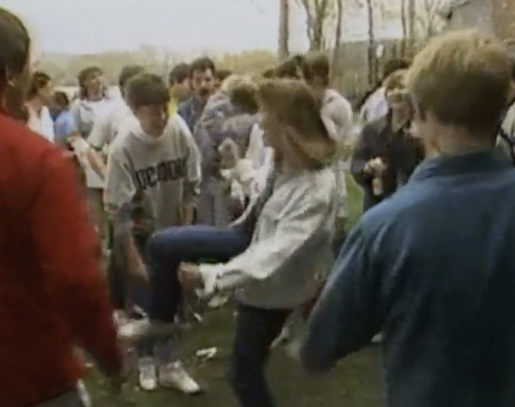20 Totally Tubular Photos From '80s College Parties | eBaum's World