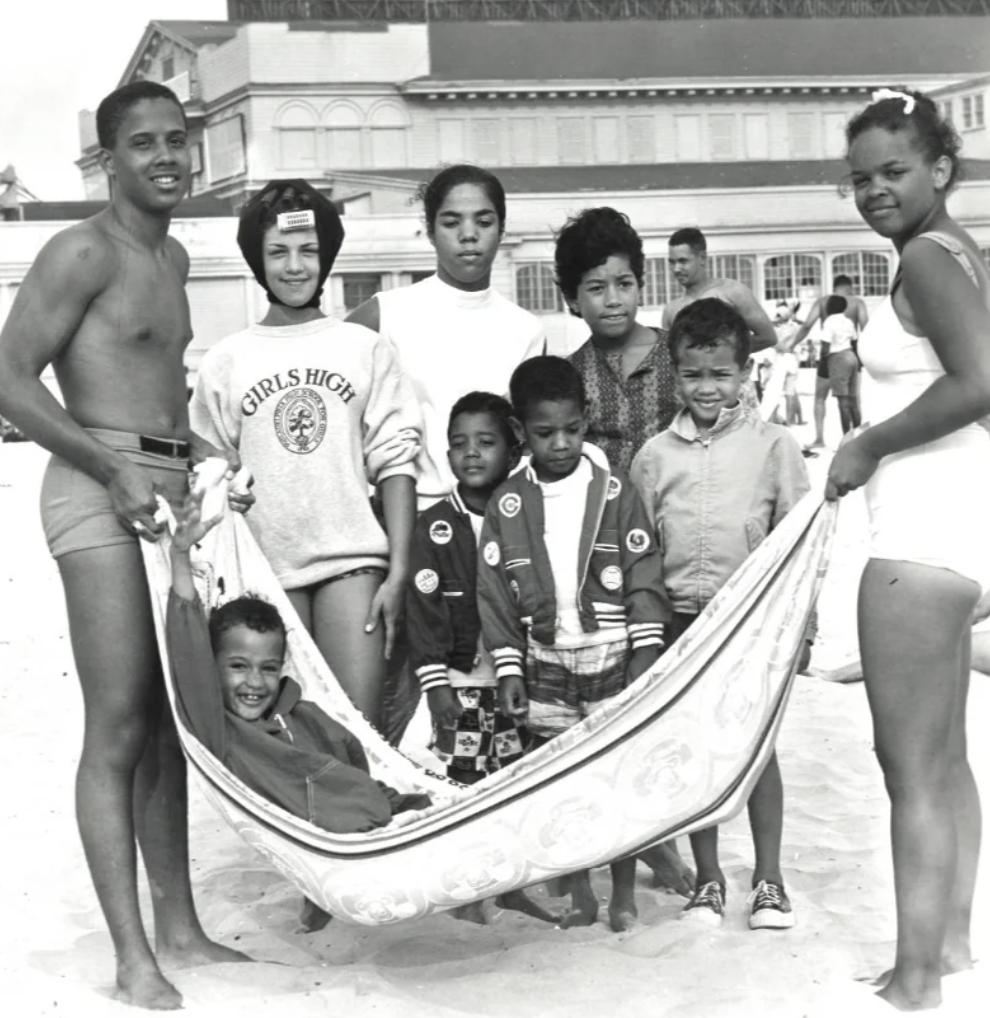 31 '50s Beach Pics to Kick Off Memorial Day Weekend | eBaum's World