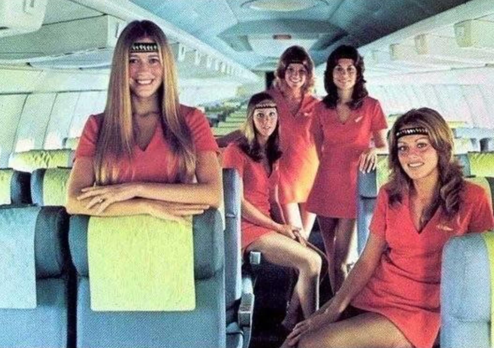 23 Vintage Photos of Flying in the '70s That Was Way Different | eBaum ...