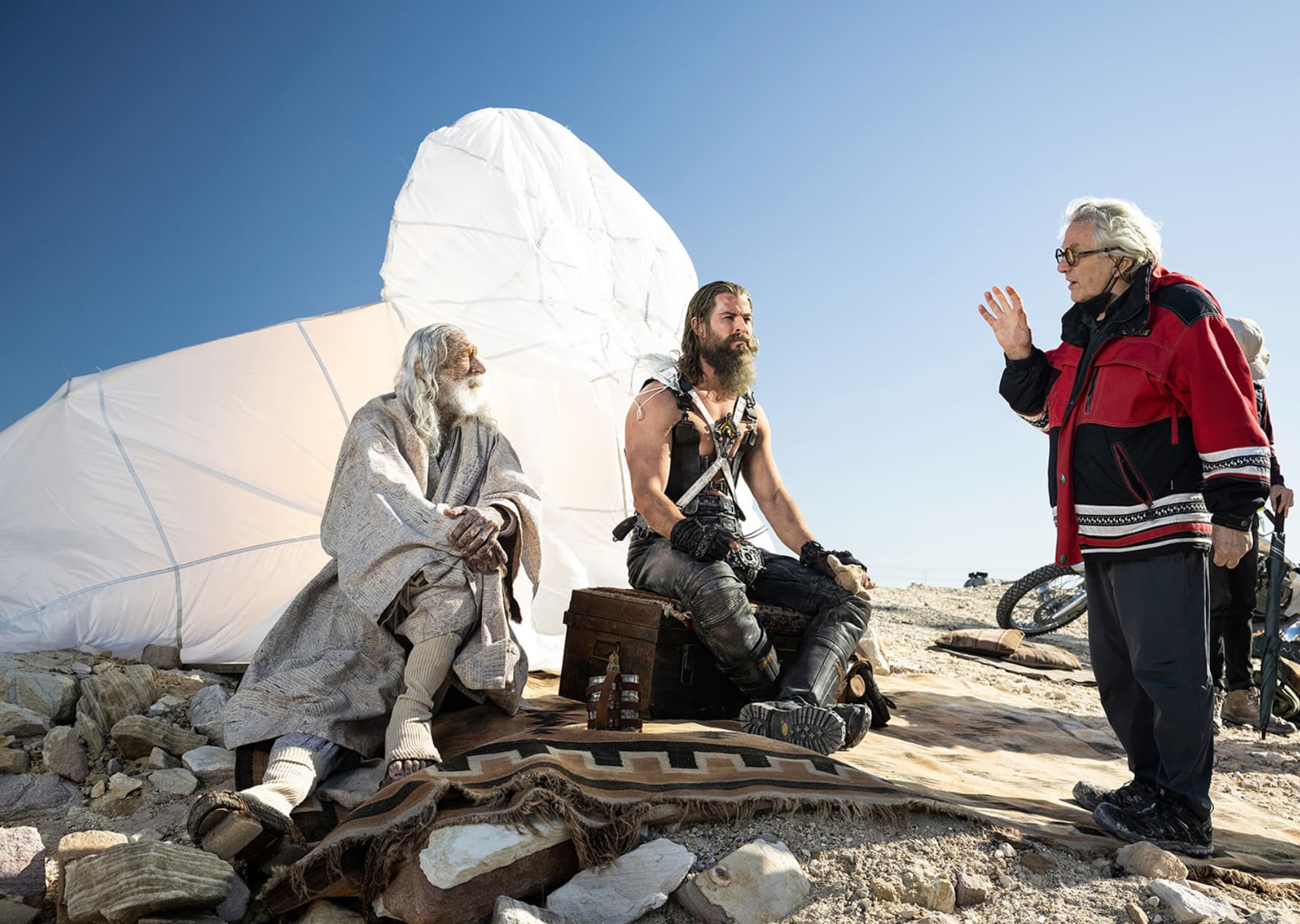 46 Candid Photos Behind the Scenes of 'Mad Max' | eBaum's World
