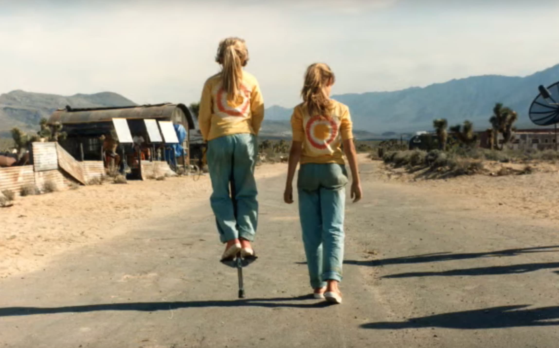Stars and Their Stunt Doubles On-Set Over the Years | eBaum's World