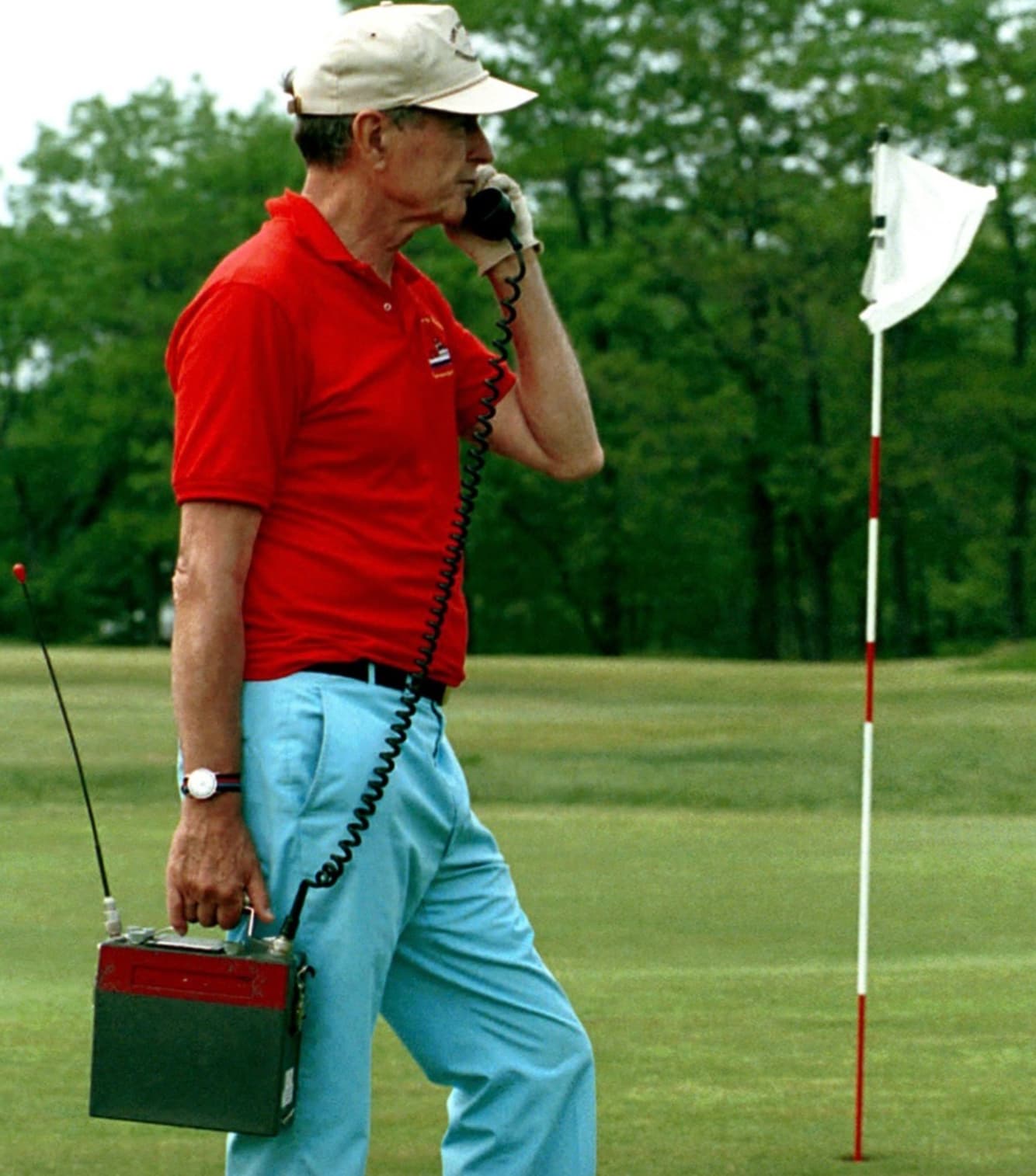 What Using a Cell Phone Looked Like in the ’80s & '90s | eBaum's World