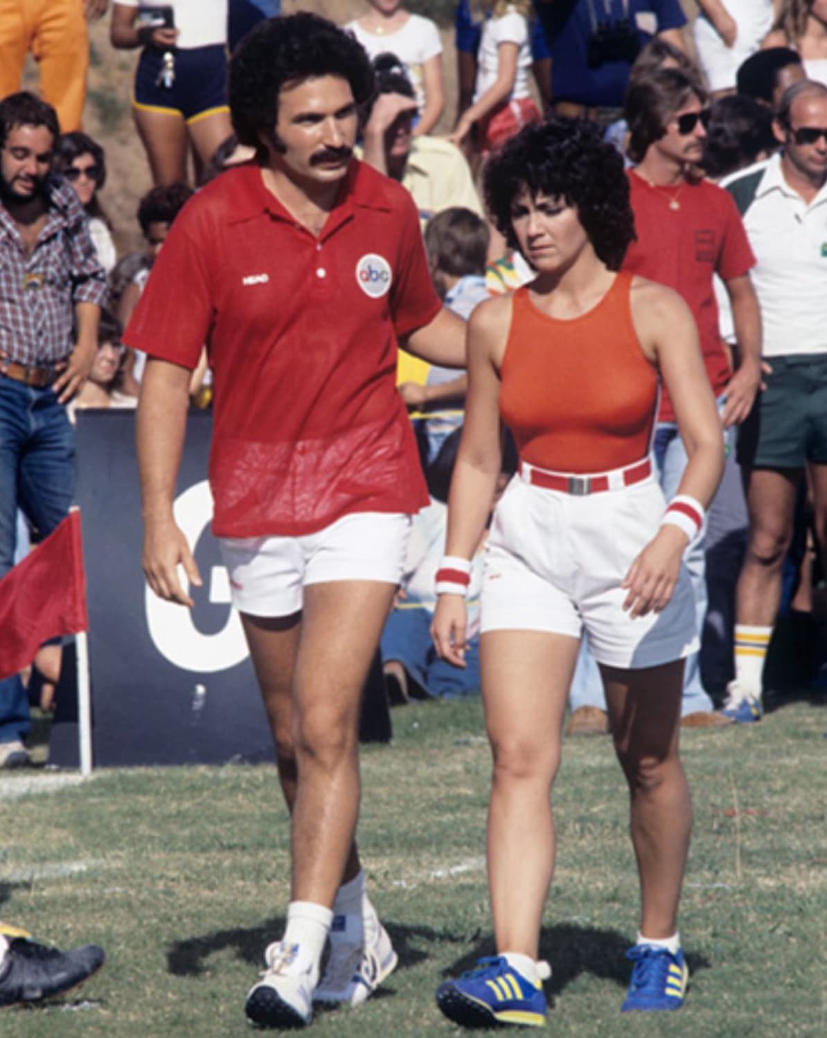 24 Retro Photos from TV's Peak, 'Network Stars Battle' | eBaum's World