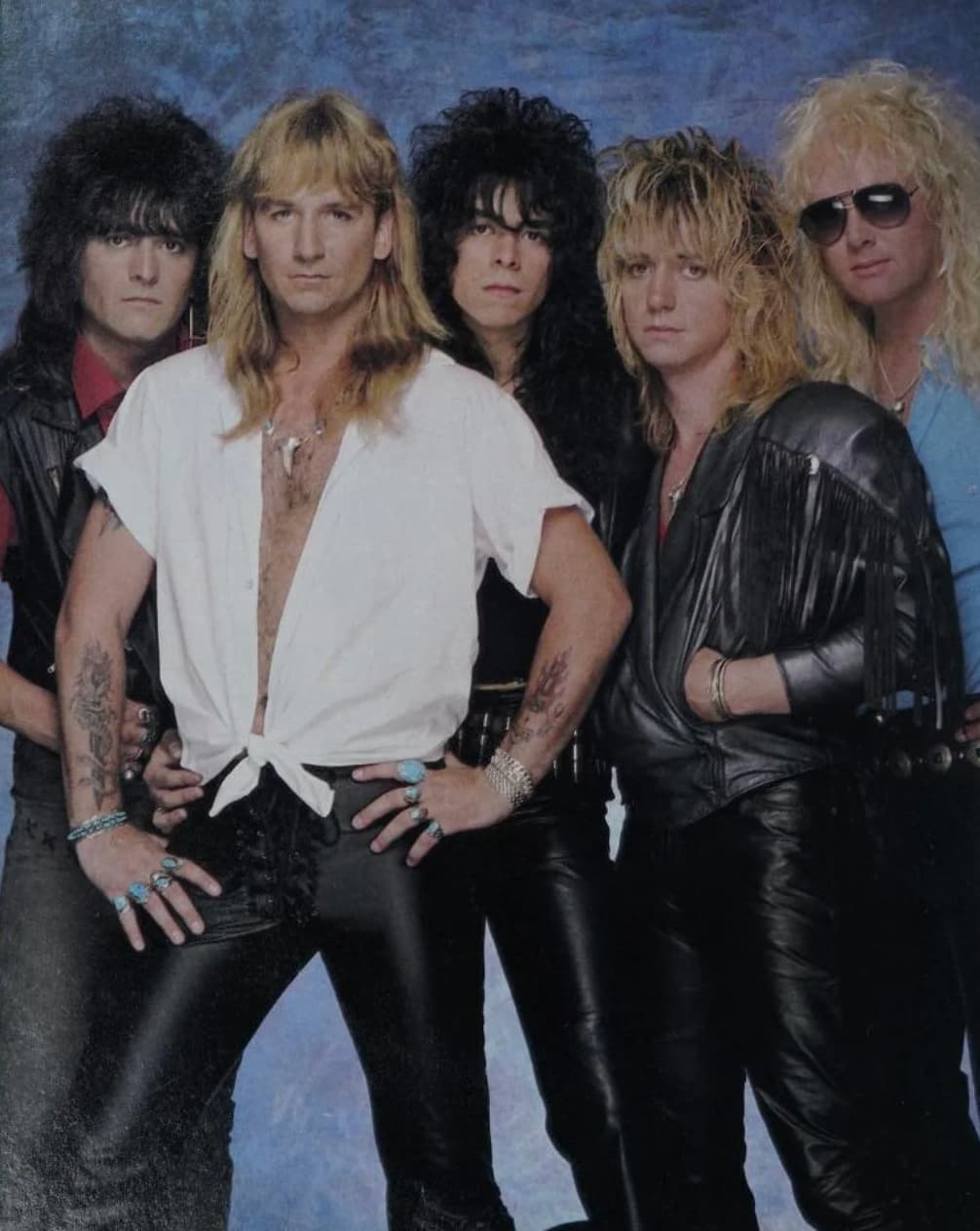 21 Cool Pics Remembering Jack Russell and Great White | eBaum's World