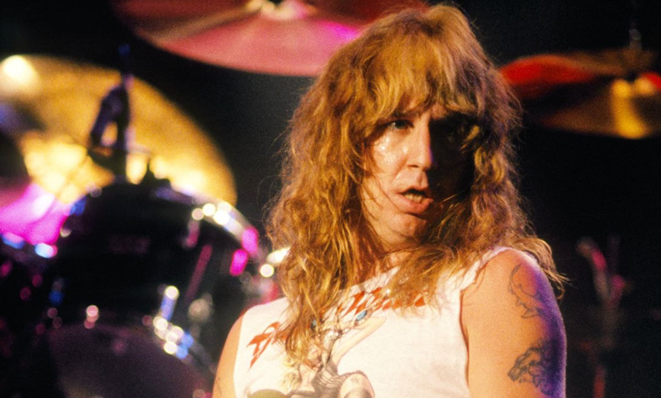 21 Cool Pics Remembering Jack Russell and Great White | eBaum's World