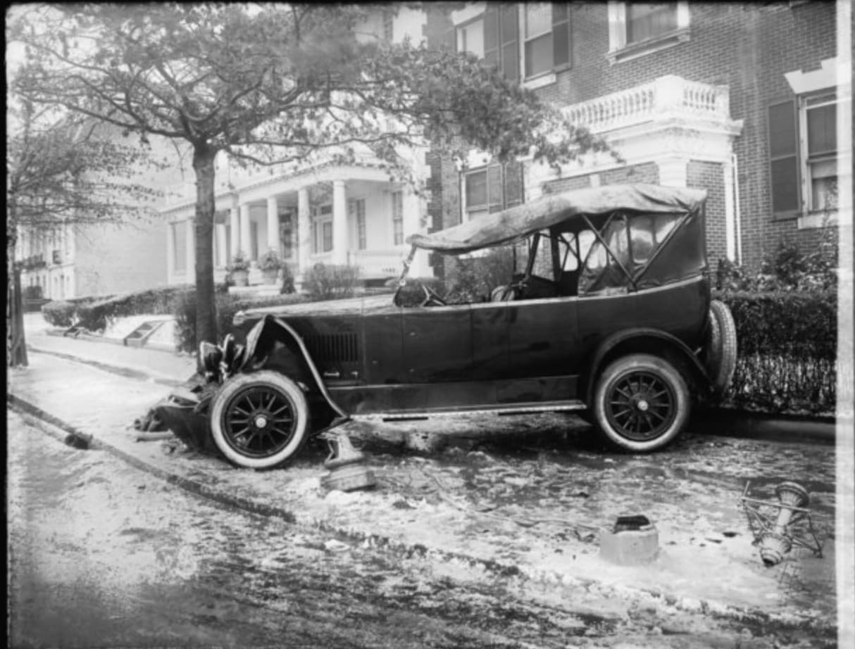 Hit the Deck: 24 Funny Old-Timey Fails and Flounders | eBaum's World