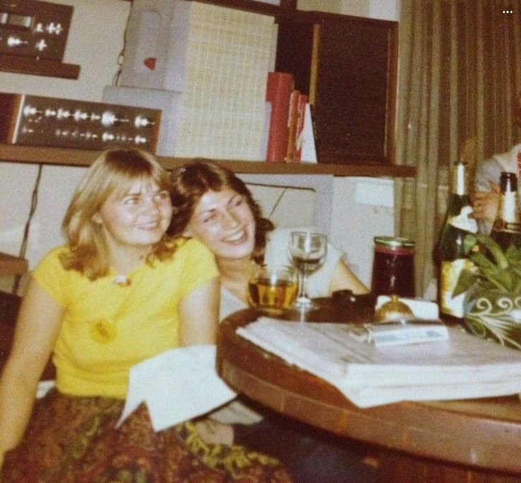 Remembering the Fun of a '70s House Party in Photos | eBaum's World