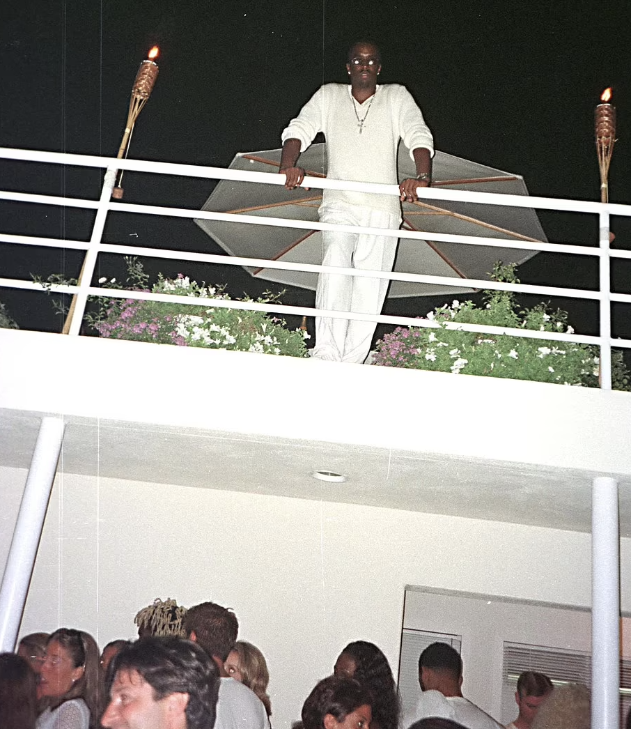 23 Photos From Diddy's Now-Infamous Parties | eBaum's World