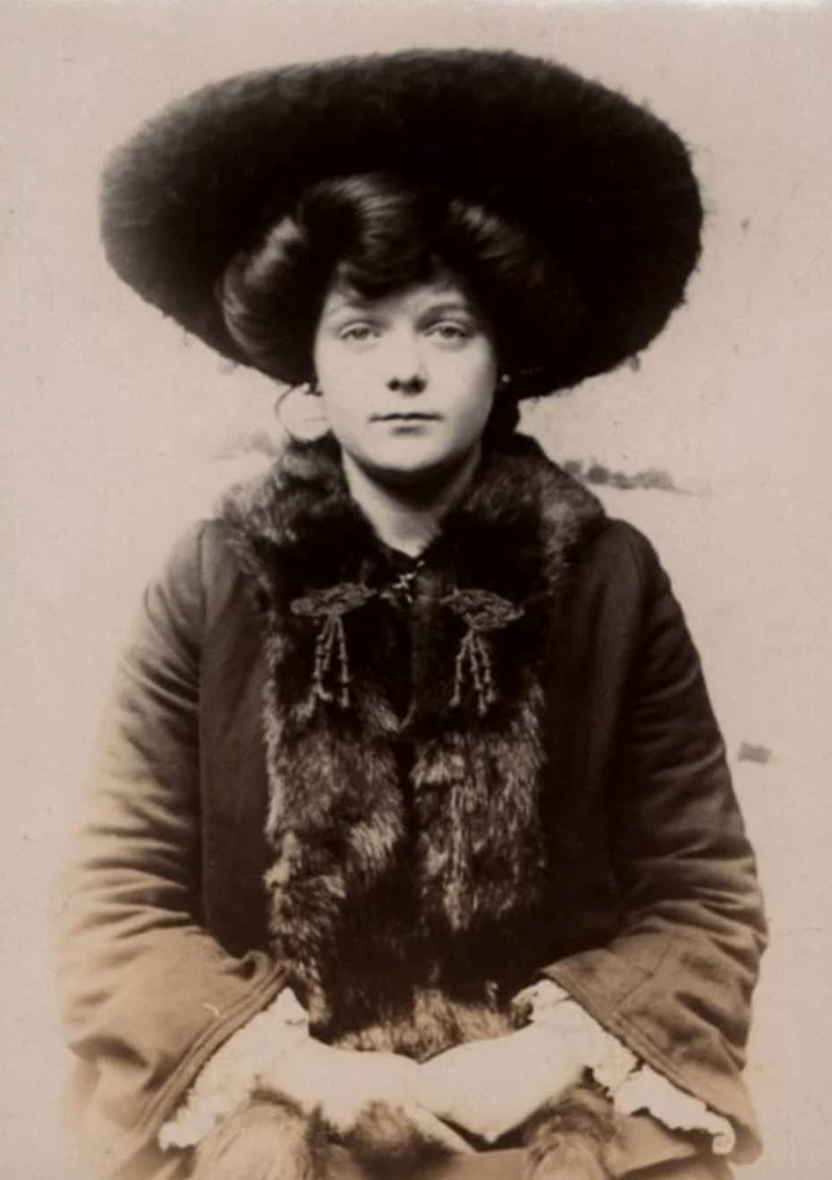 26 Photos Remembering Pre-'80s Female Criminals | eBaum's World
