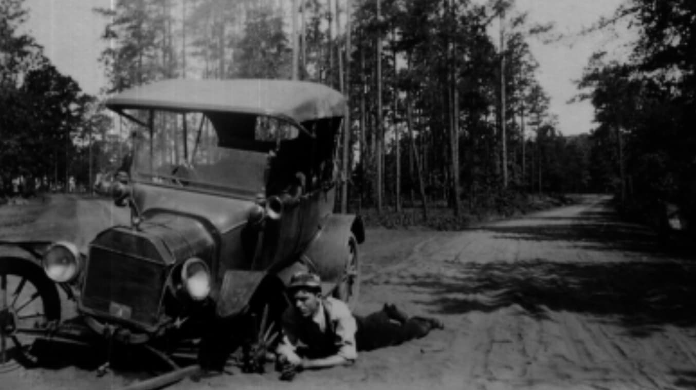 24 Historical Photos of Model T Accidents That Show Some People Can't ...