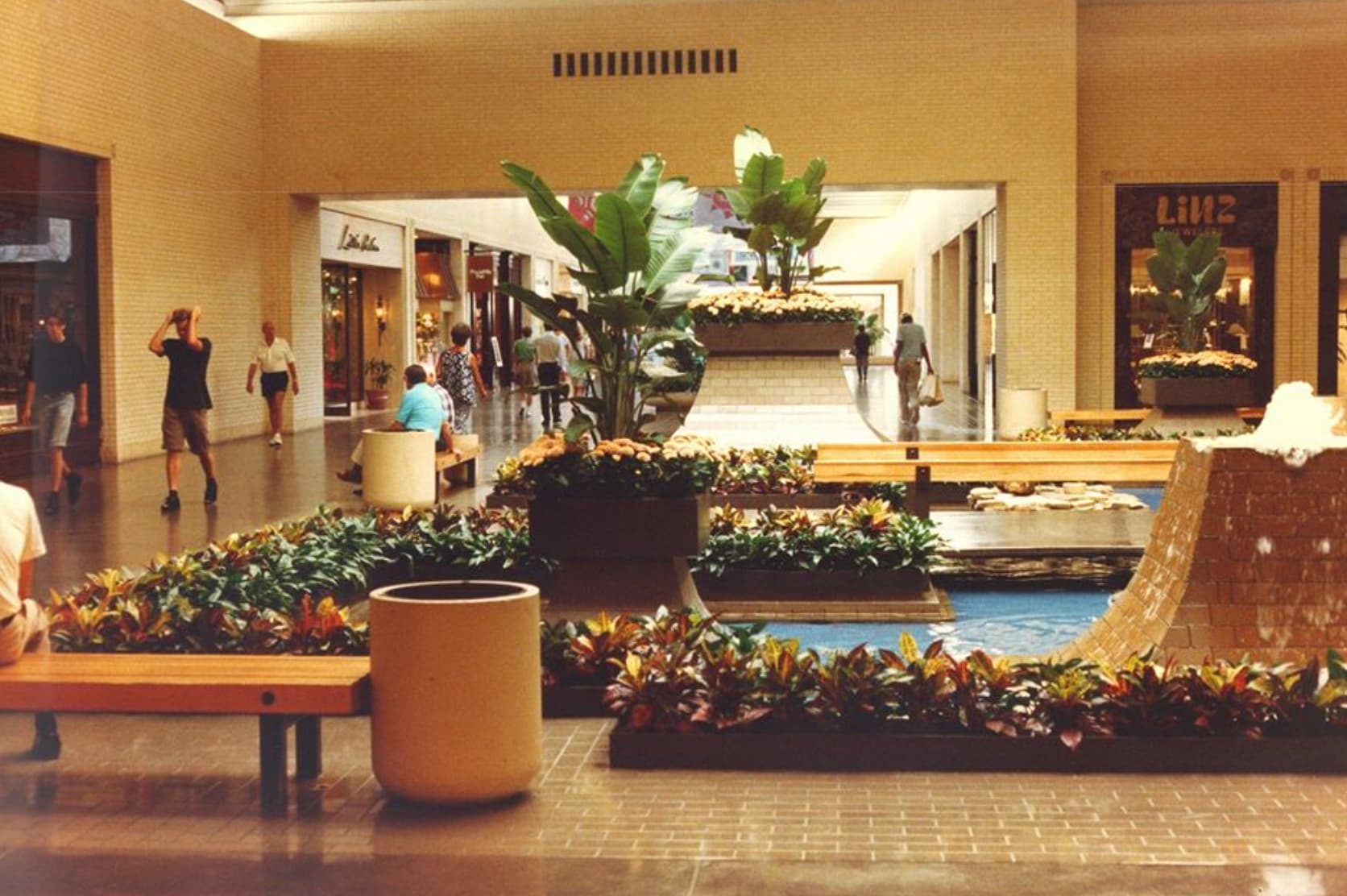 51 Photos Where the Hazy '80s Look Especially Cloudy | eBaum's World