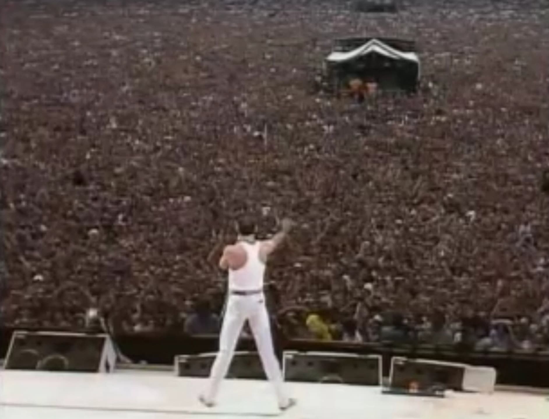 The Story of 1985's Live Aid Concerts, Told In 20 Pics | eBaum's World