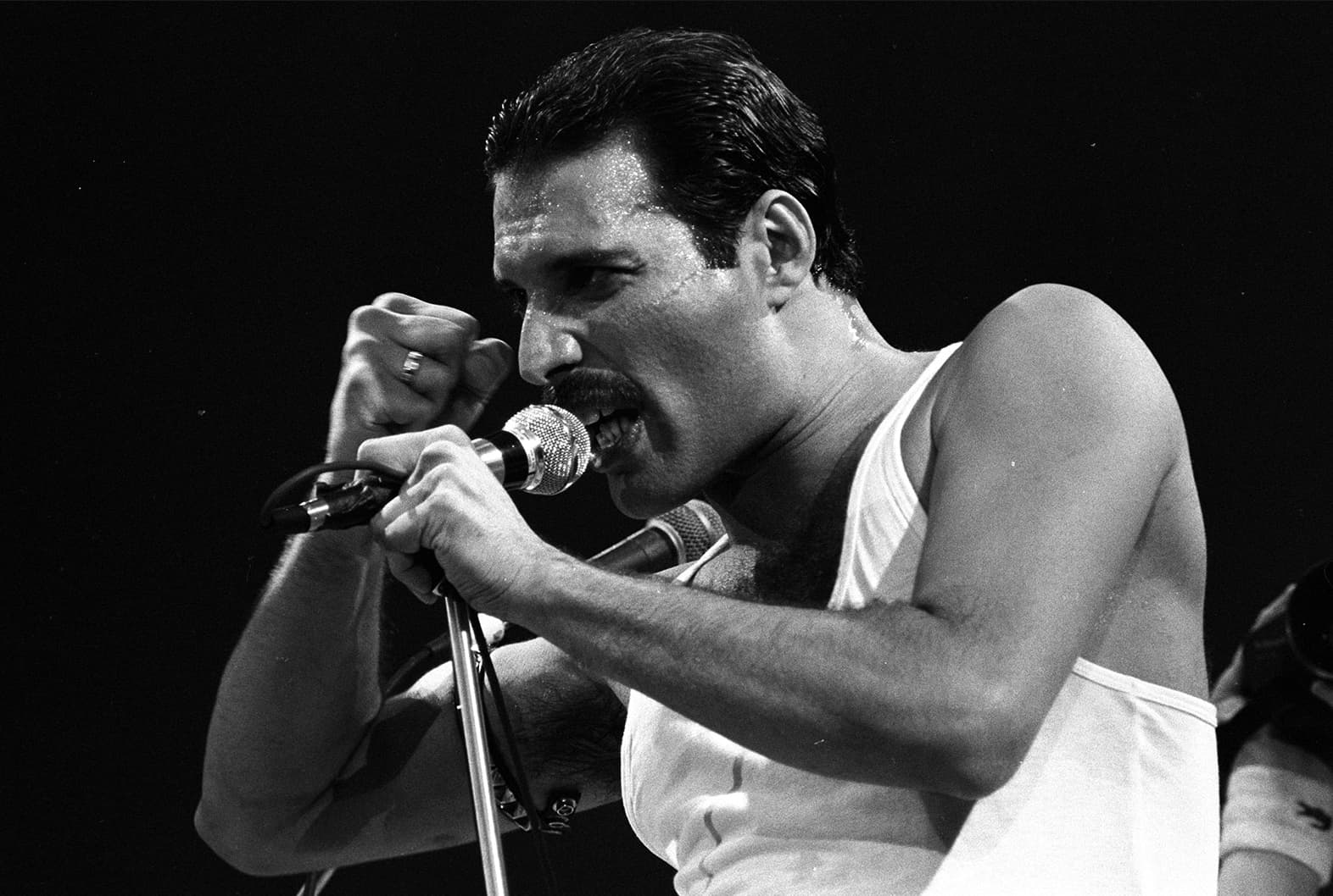 1985's Live Aid Concerts as Told in 20 Photos | eBaum's World