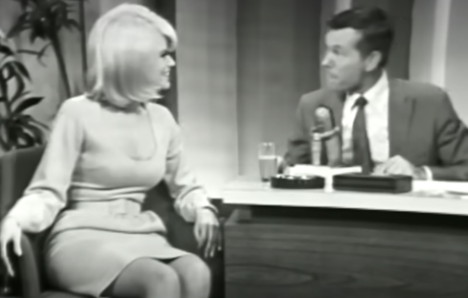 Photos from When Carol Wayne Graced 'The Tonight Show' | eBaum's World