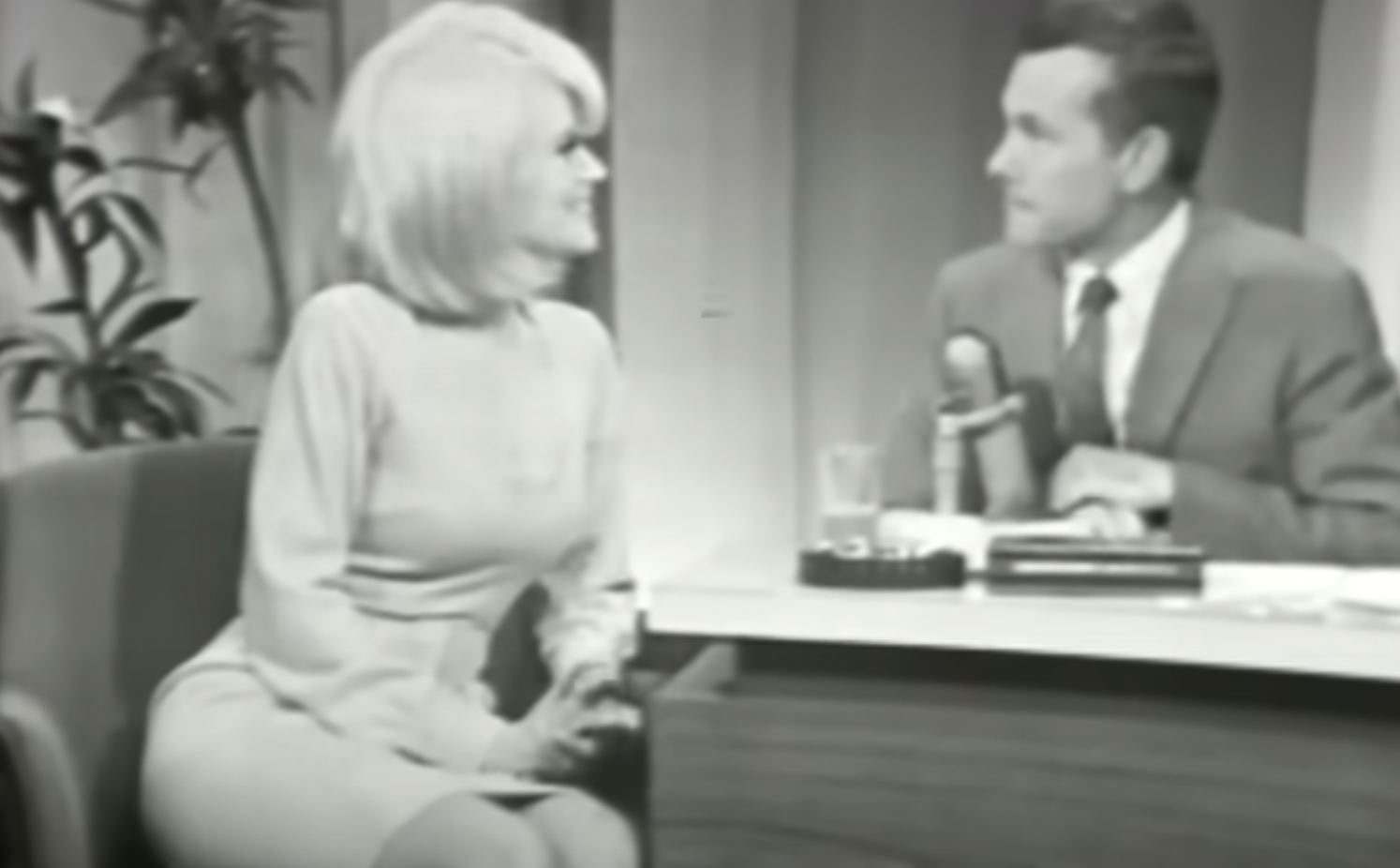 Photos from When Carol Wayne Graced 'The Tonight Show' | eBaum's World