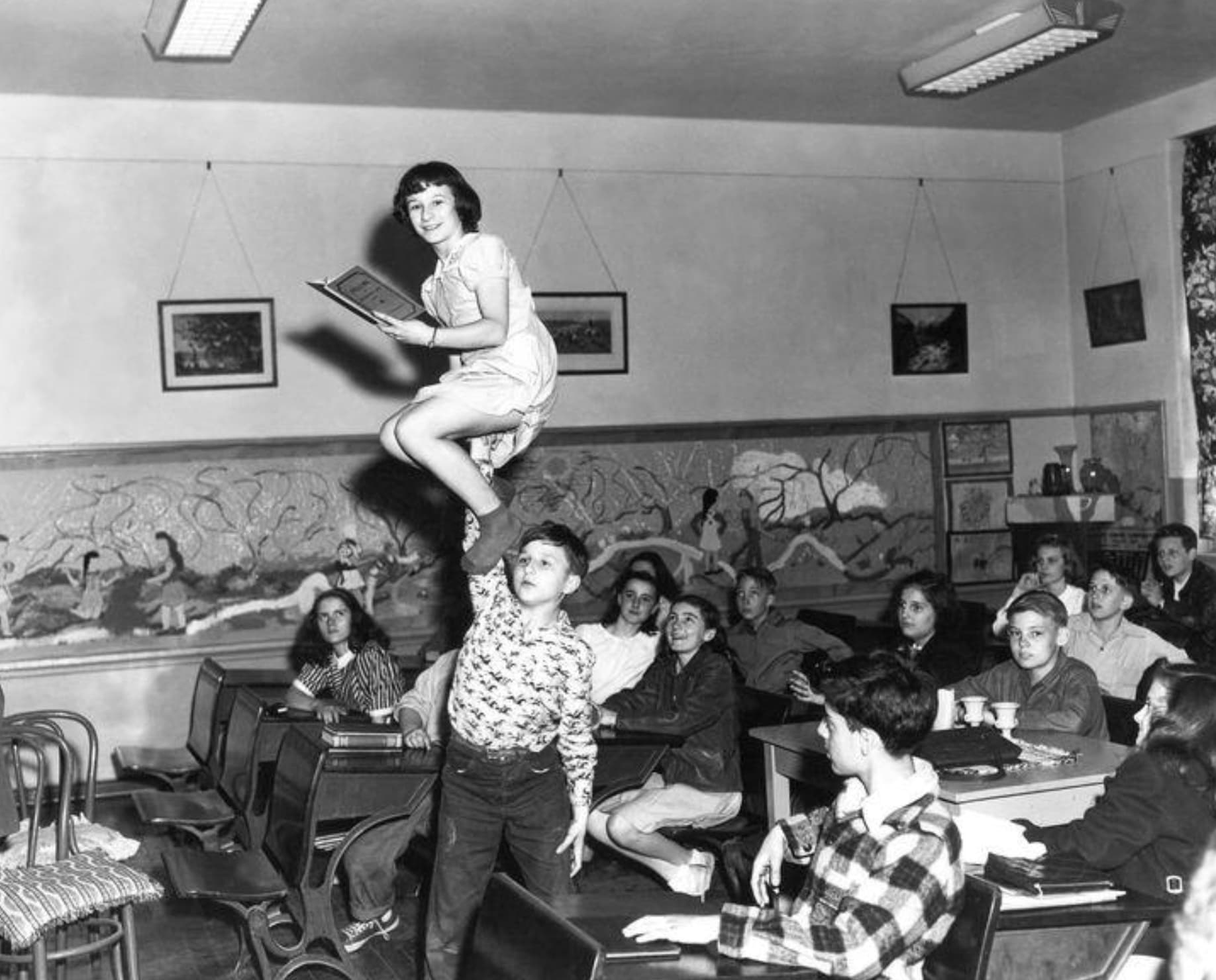 22 Photos of What Having School Was Like in the 1950s | eBaum's World