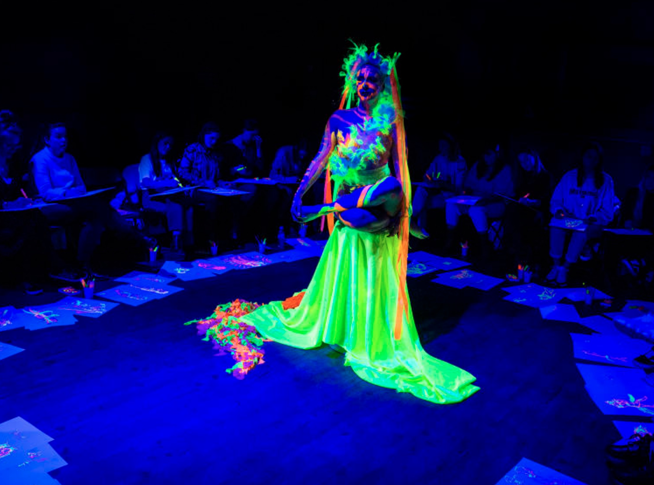 24 Weirdest Models Seen in Drawing Classes | eBaum's World