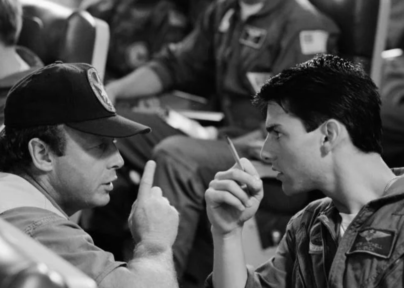 21 Behind-The-Scenes Pics of the Original ‘Top Gun’ | eBaum's World