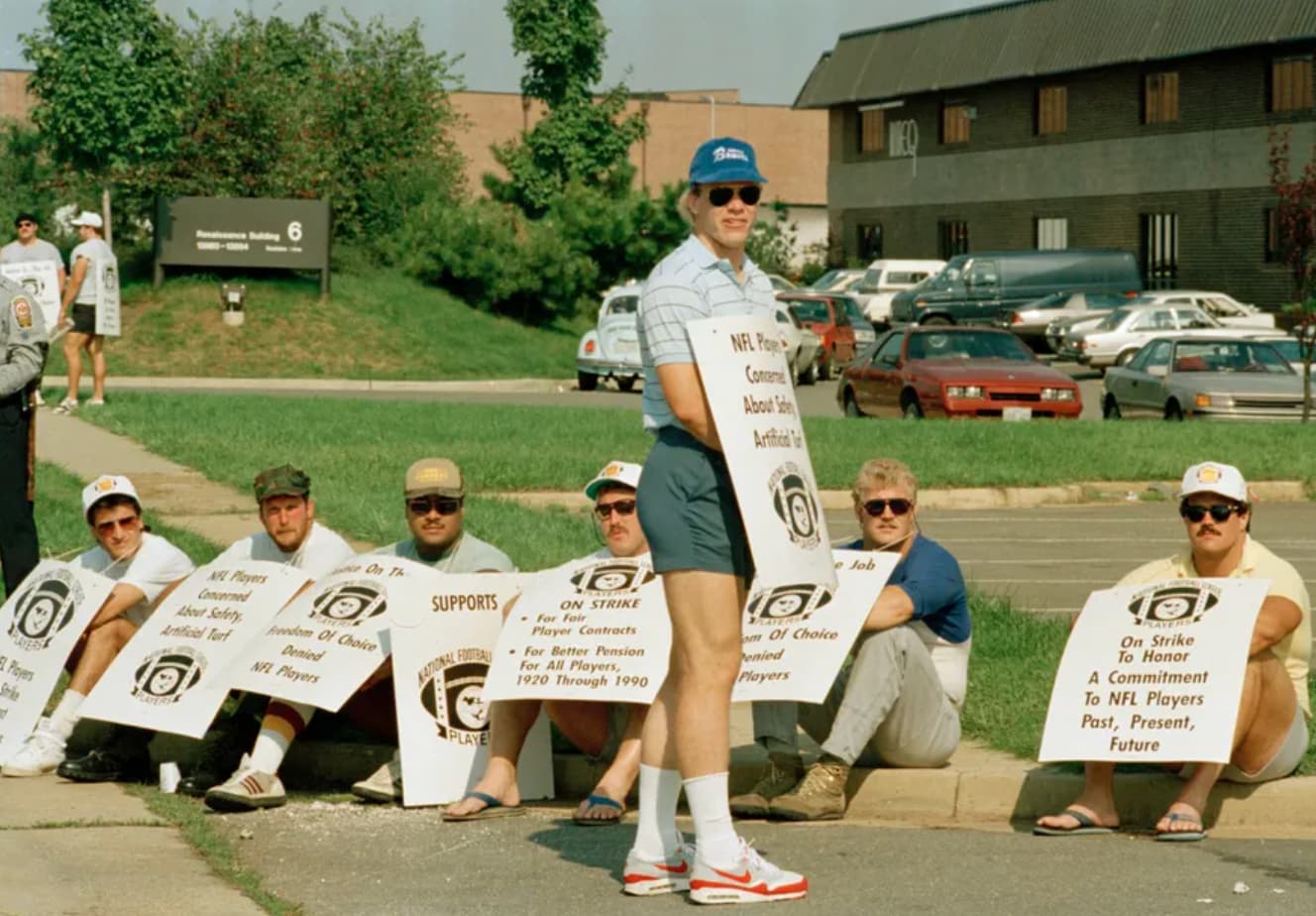 The 1987 NFL Strike Remembered in Photos, Not Football | eBaum's World