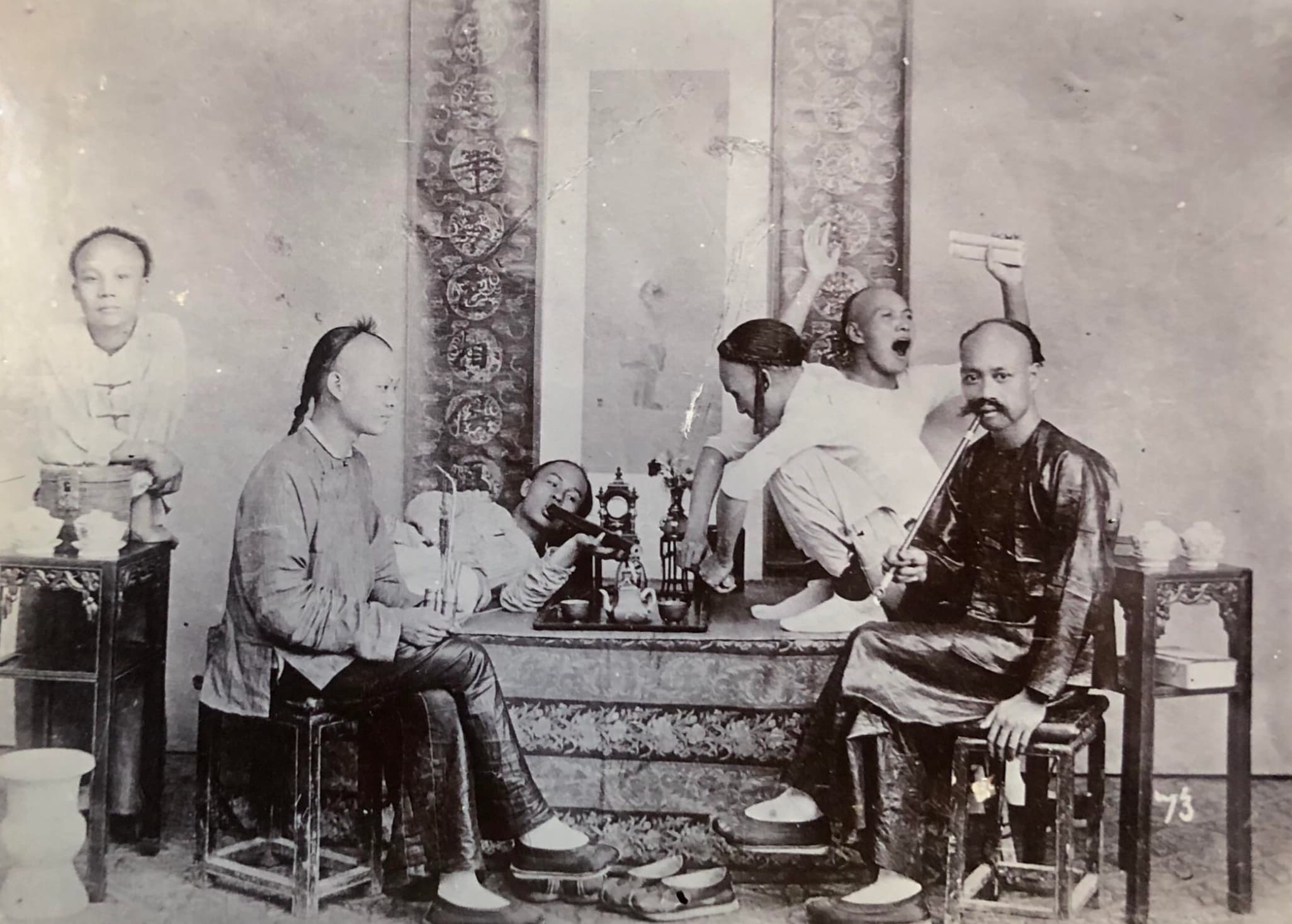 23 Vintage Photos of People Getting Zooted in Opium Dens | eBaum's World