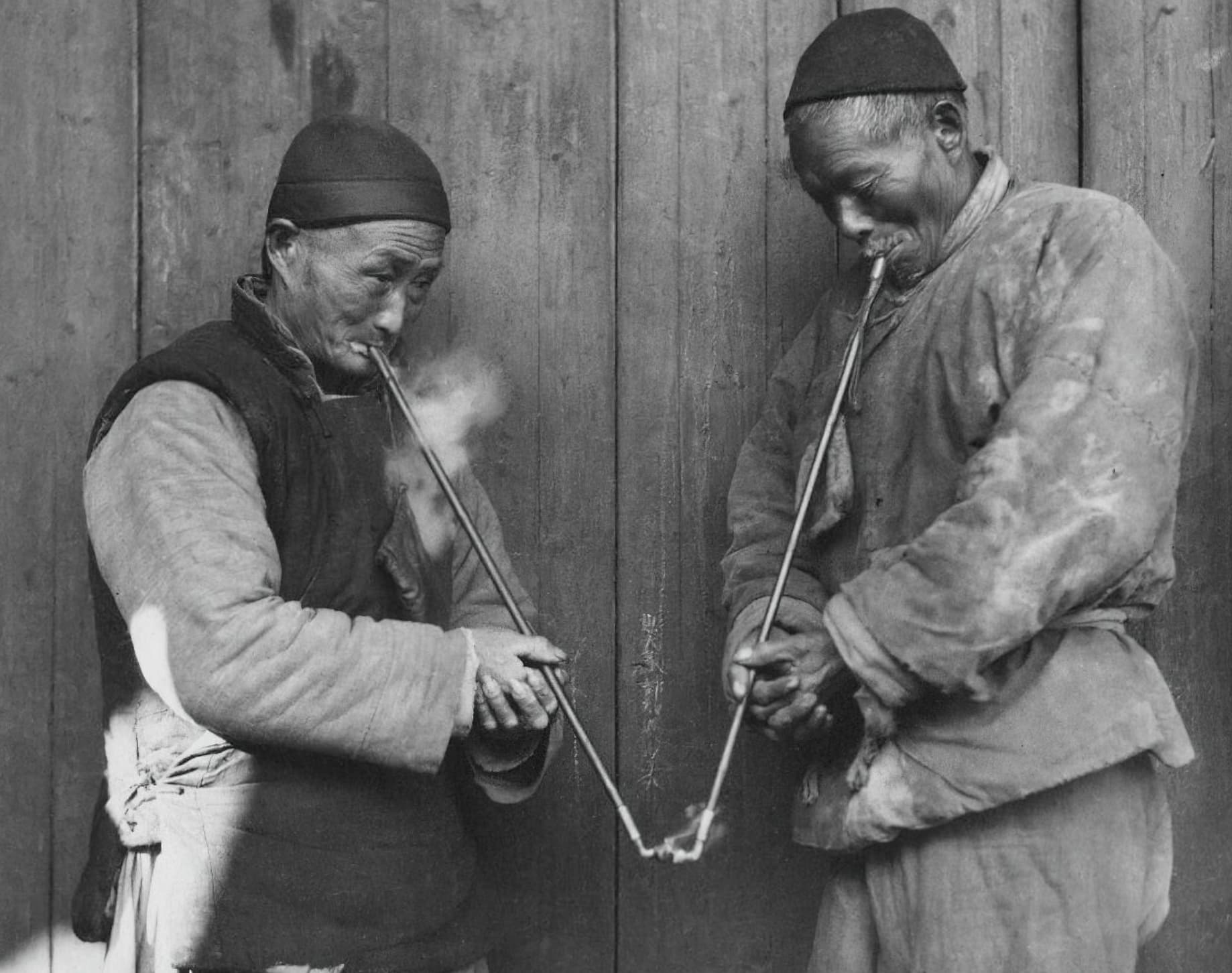 23 Vintage Photos of People Getting Zooted in Opium Dens | eBaum's World