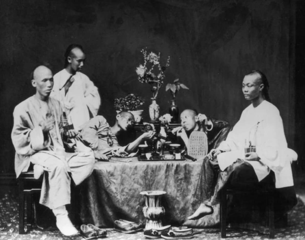 23 Vintage Photos of People Getting Zooted in Opium Dens | eBaum's World