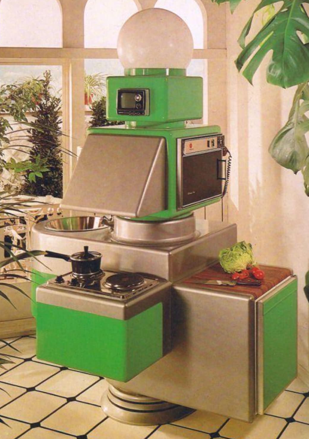 ‘60s and ‘70s Space Age Gadgets We Could Use Today | eBaum's World