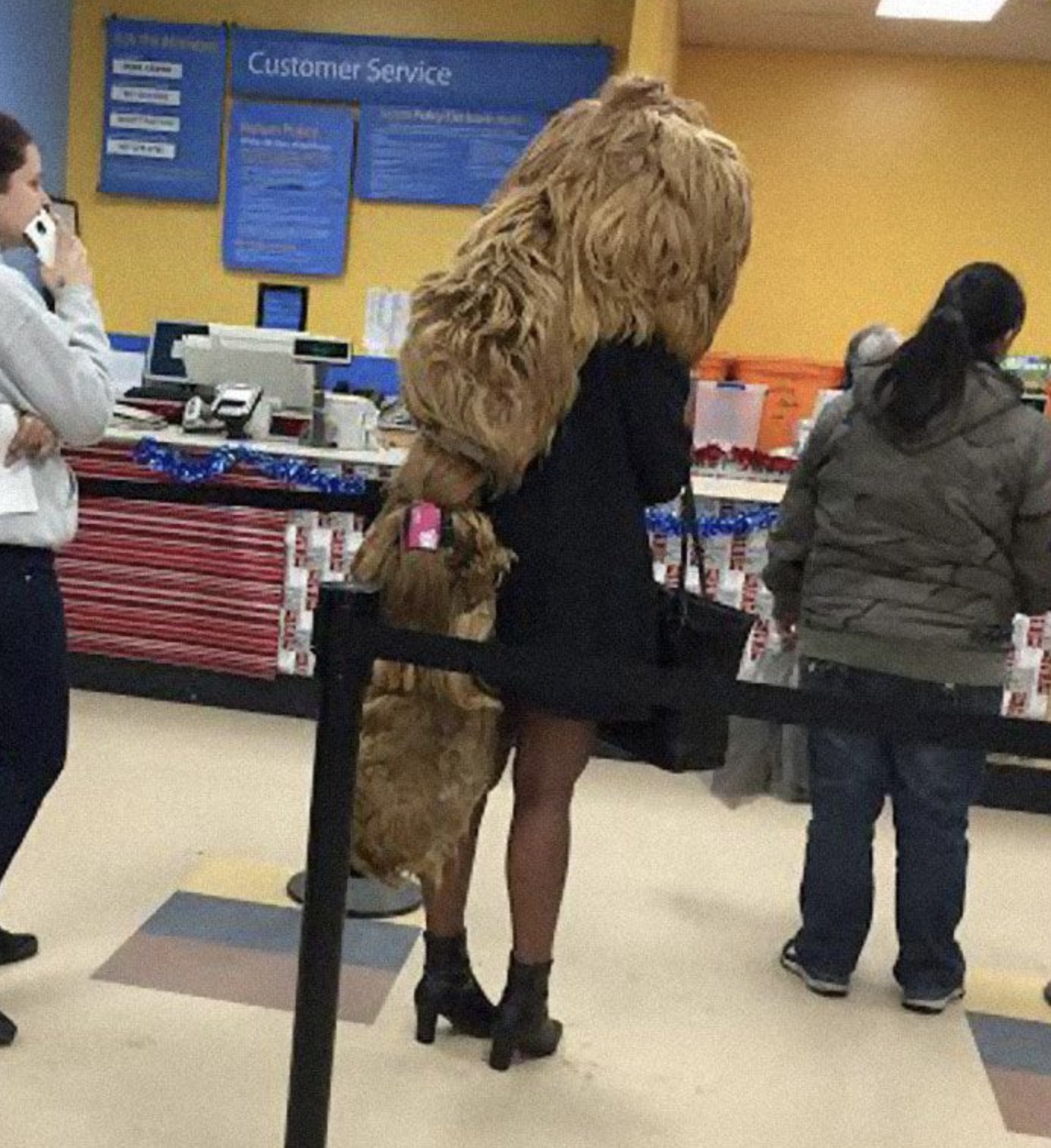 19 People We'd Rather Not Be Stuck Behind in Line | eBaum's World