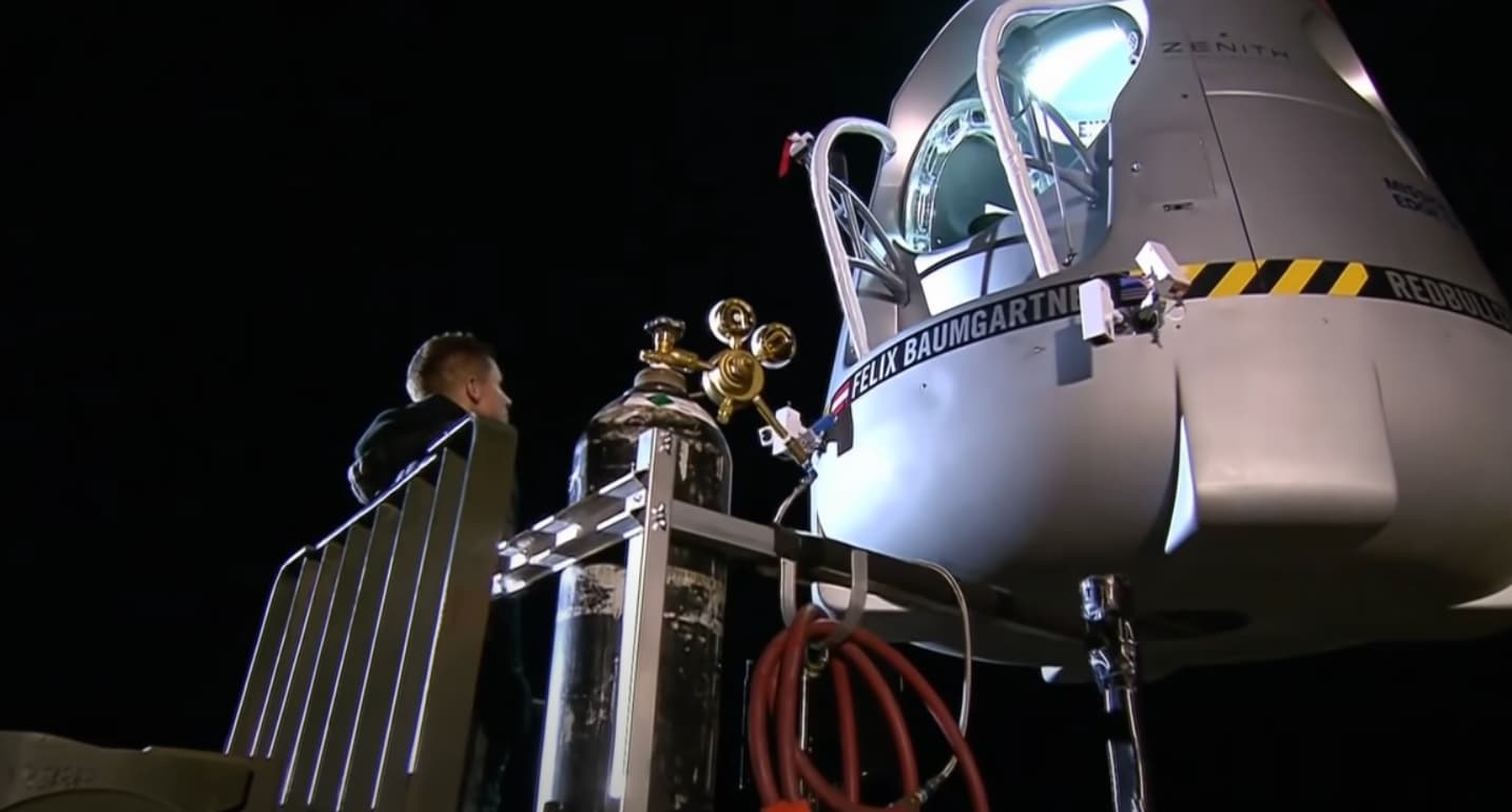 10 Photos Explaining How a Man Jumped From Space | eBaum's World