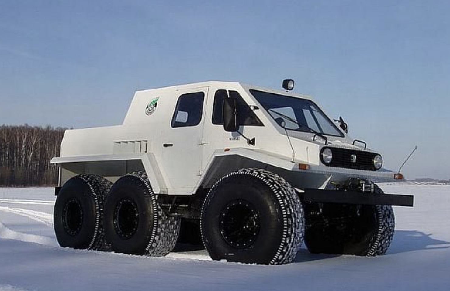 Unique Arctic Vehicles for Exploring Frigid Unknowns | eBaum's World