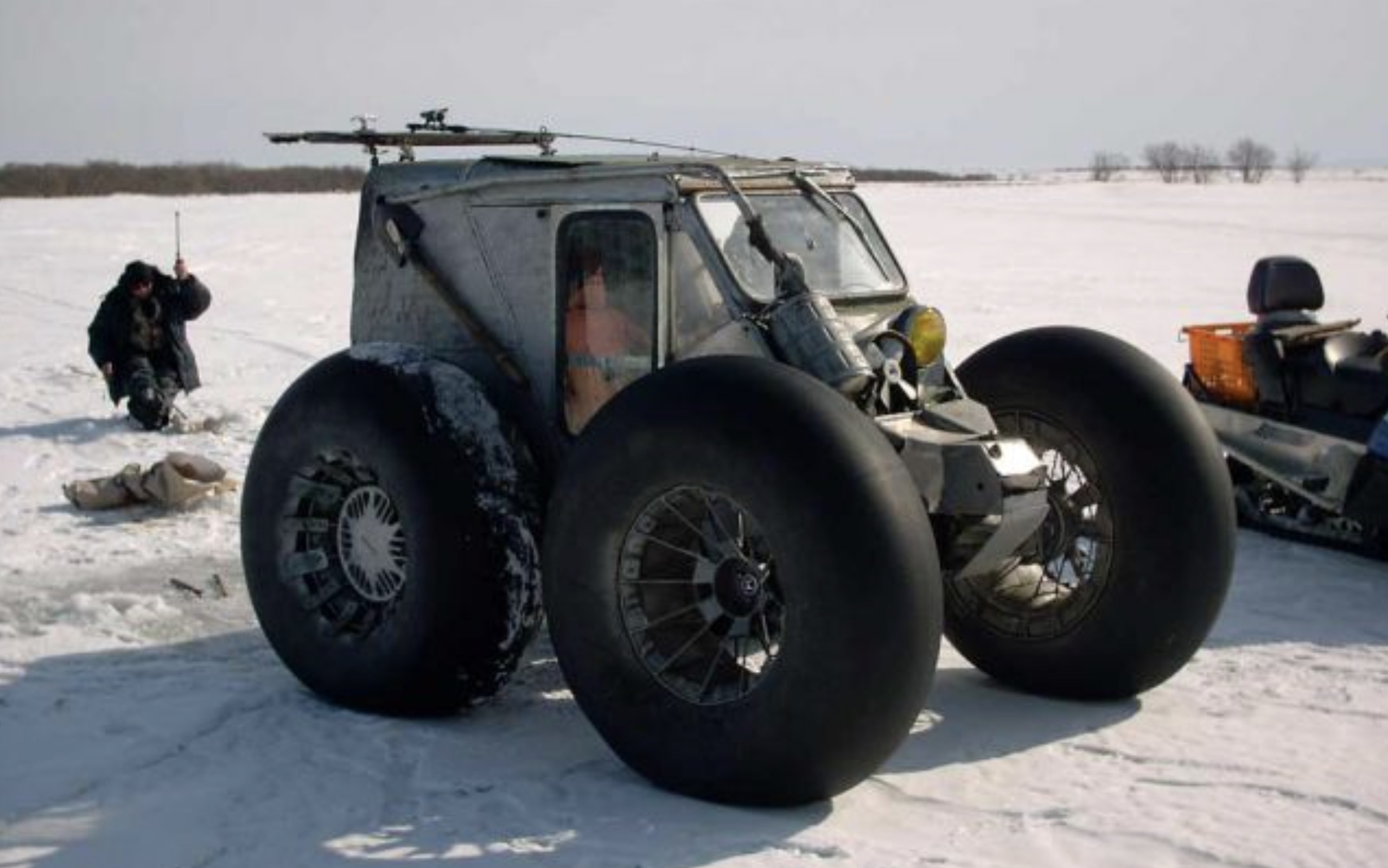 Unique Arctic Vehicles for Exploring Frigid Unknowns | eBaum's World