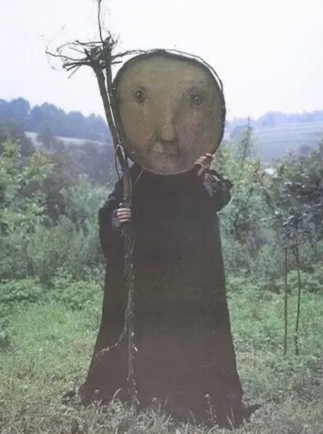 50 Cursed Randoms for a Terror-Filled Night's Sleep | eBaum's World