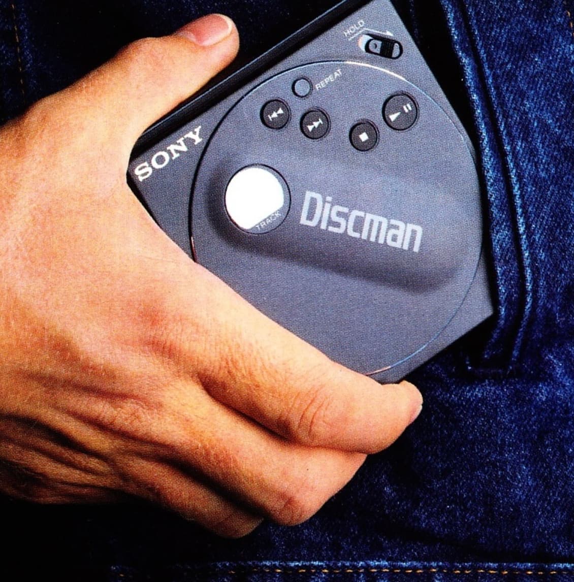 10 Photos That Tell A Very Portable Story Of The Sony Walkman | eBaum's ...