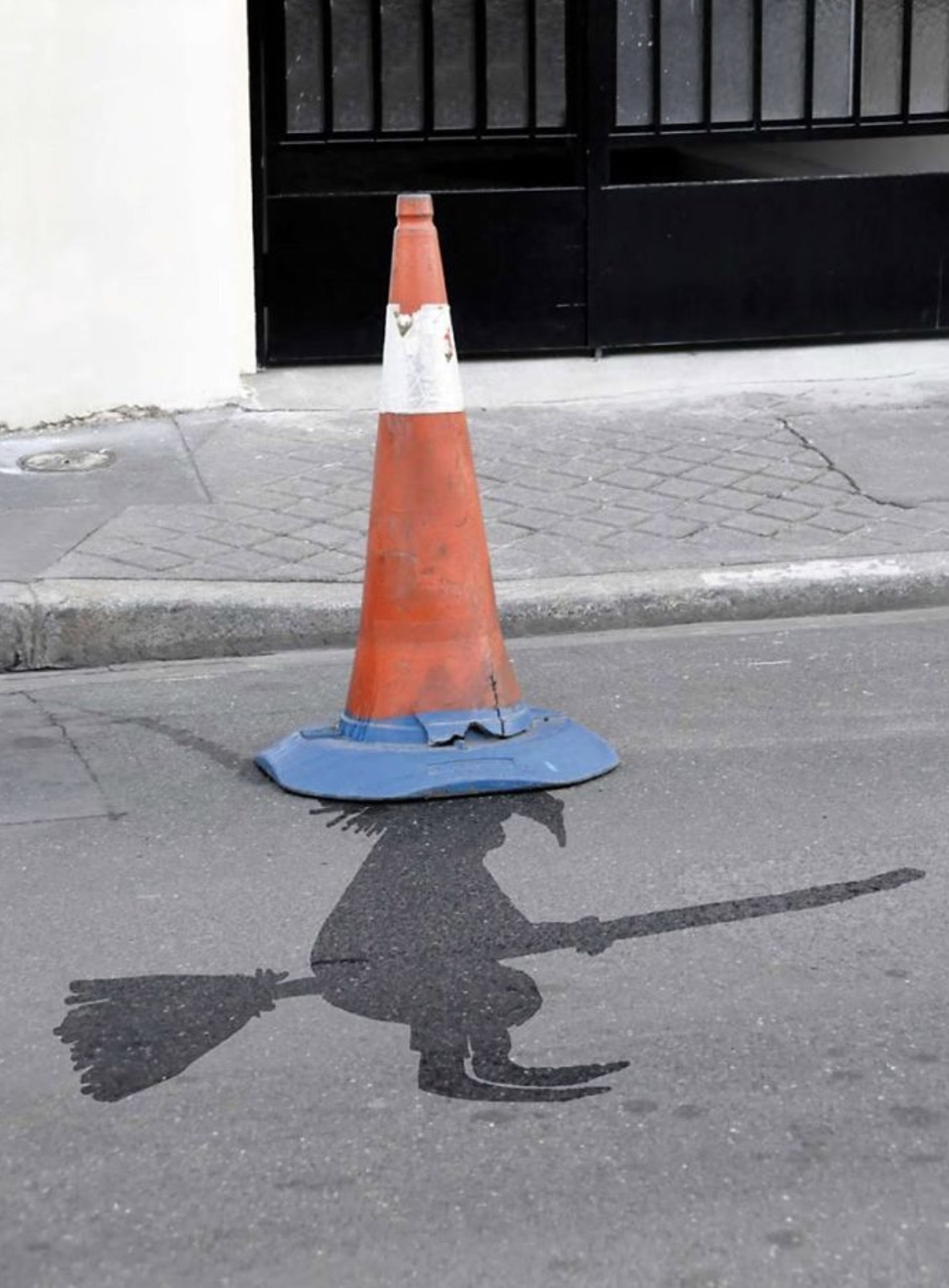 40 Street Artists Really Making Use of the Space | eBaum's World