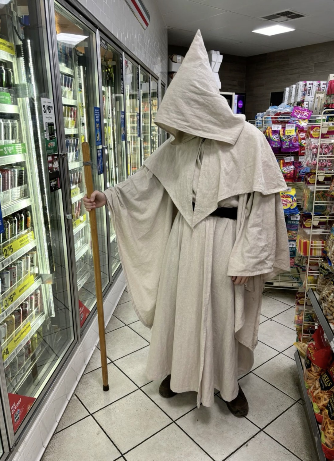 28 Real-Life Wizards Bringing Magic to the Modern World | eBaum's World