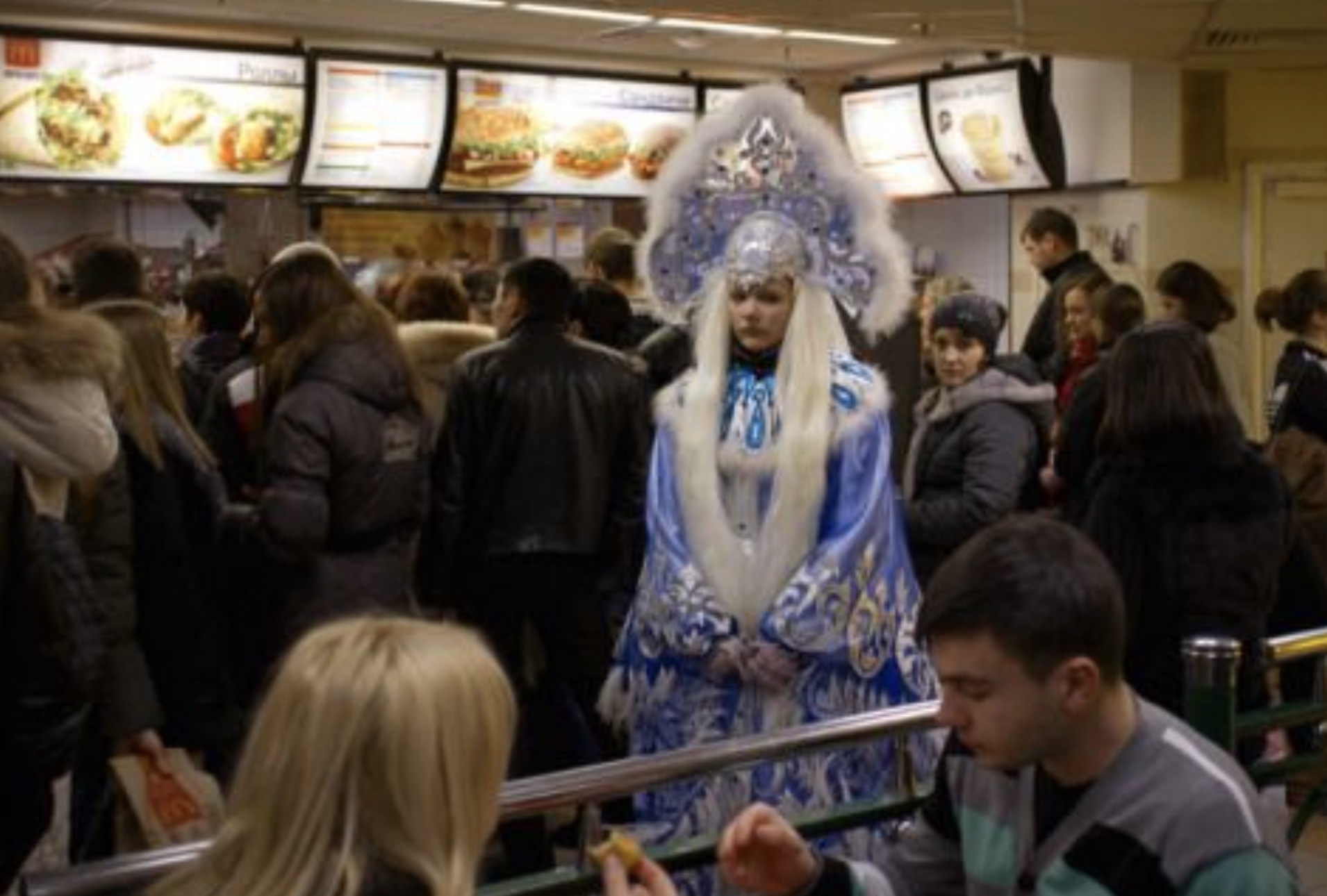 28 Real-Life Wizards Bringing Magic to the Modern World | eBaum's World