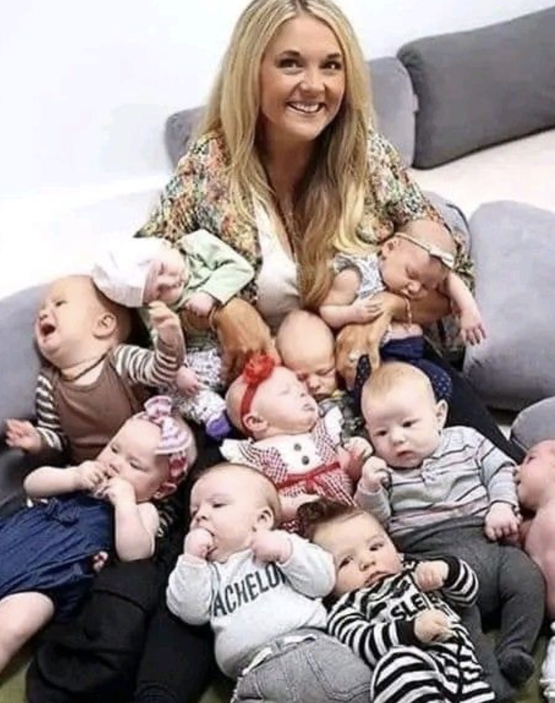 How? 22 Vintage Families That Just Keep Getting Bigger | eBaum's World