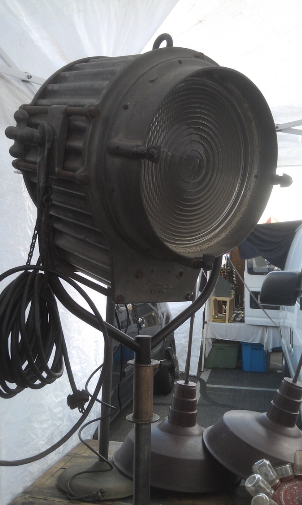 32 Bright Photos of History's Biggest Ever Lightbulbs | eBaum's World