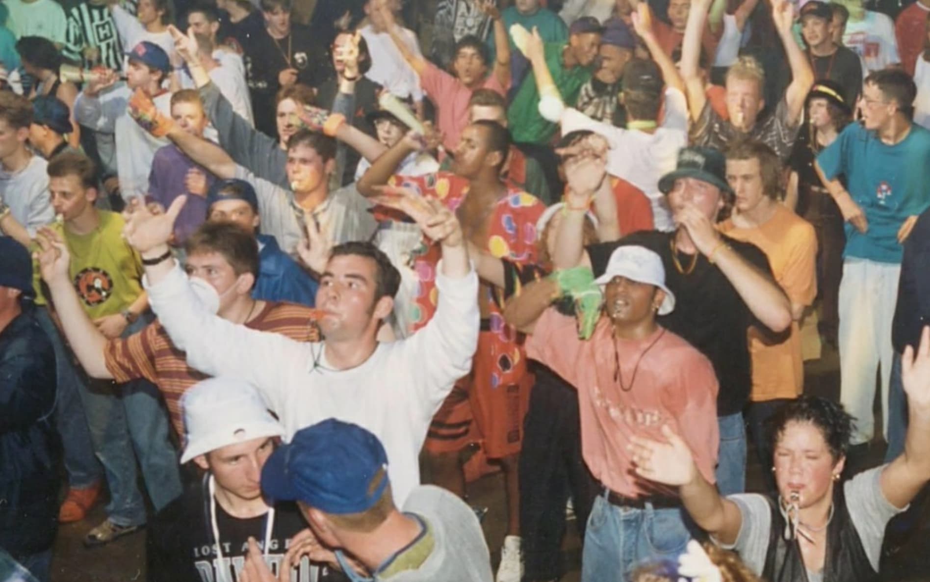 10 Stroboscopic Pics of the 90's Rave World | eBaum's World