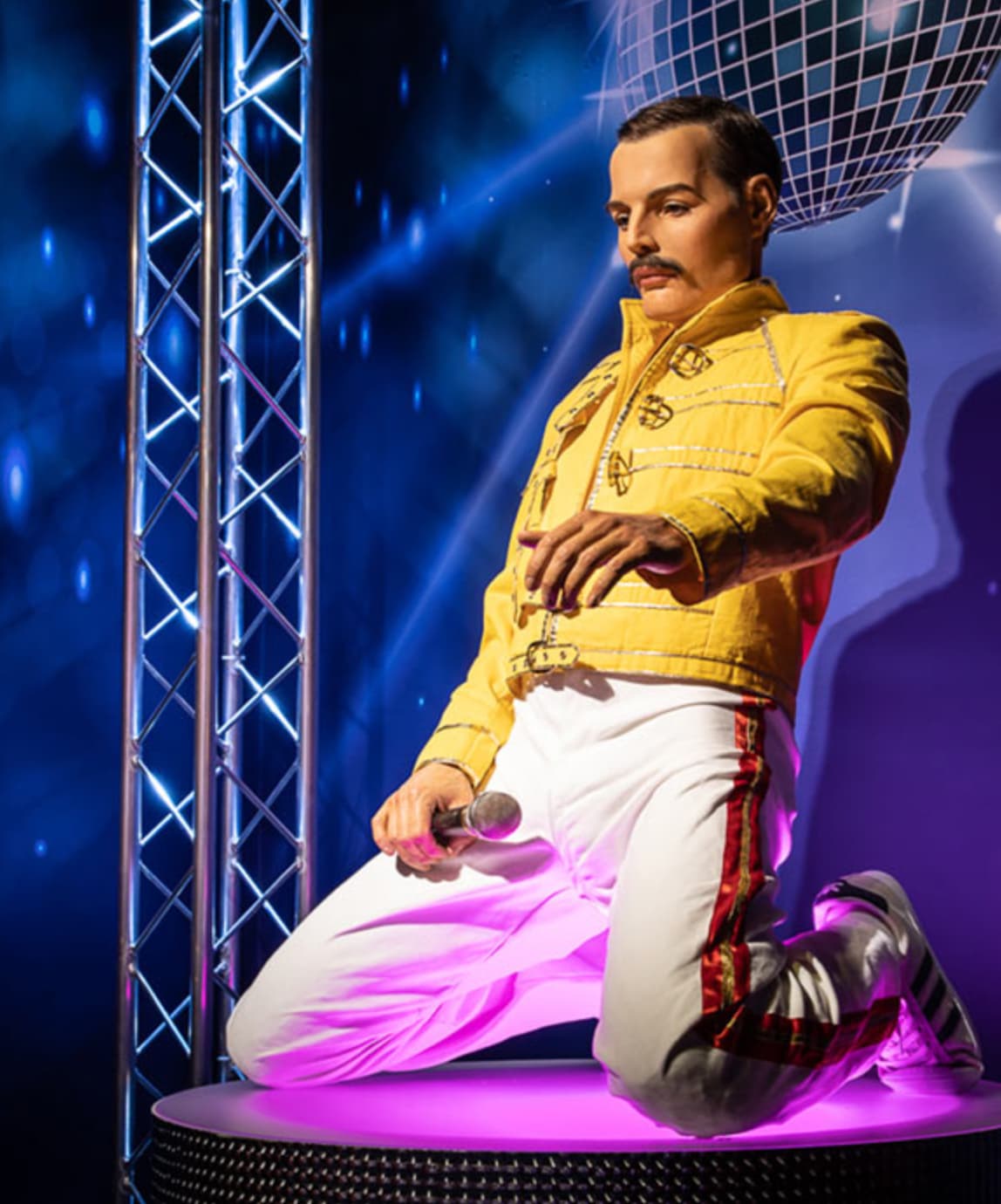 Classic Rockers With the Most Embarrassing Wax Figures | eBaum's World