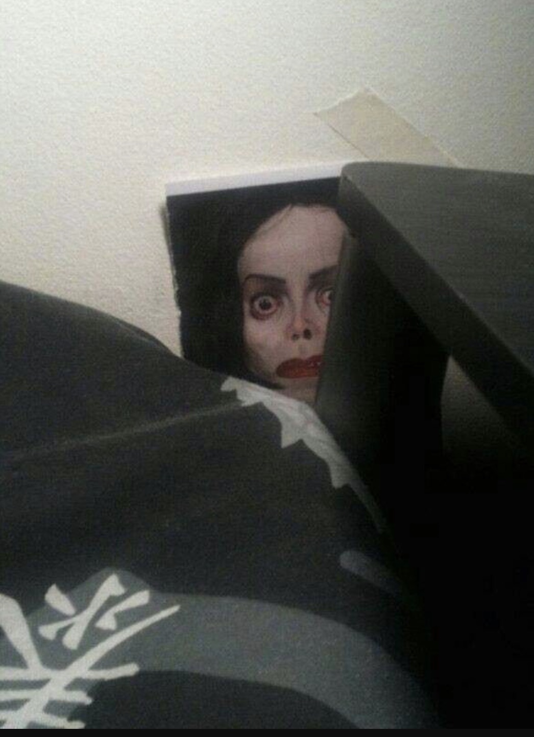 40 Late-Night Cursed Pics to Show Your Sleep Demon | eBaum's World