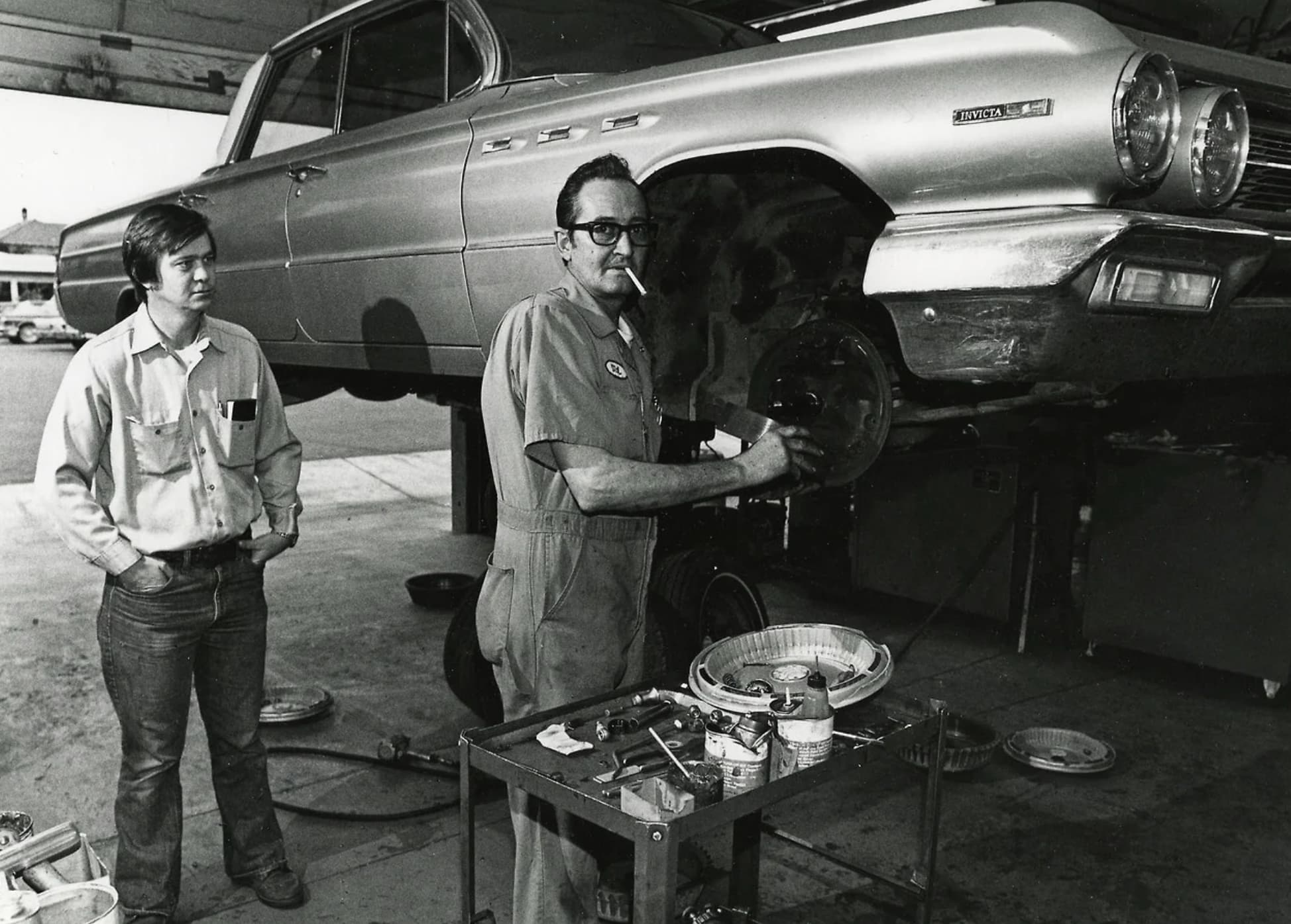 What Working on a Car Once Looked Like in the 1970s | eBaum's World