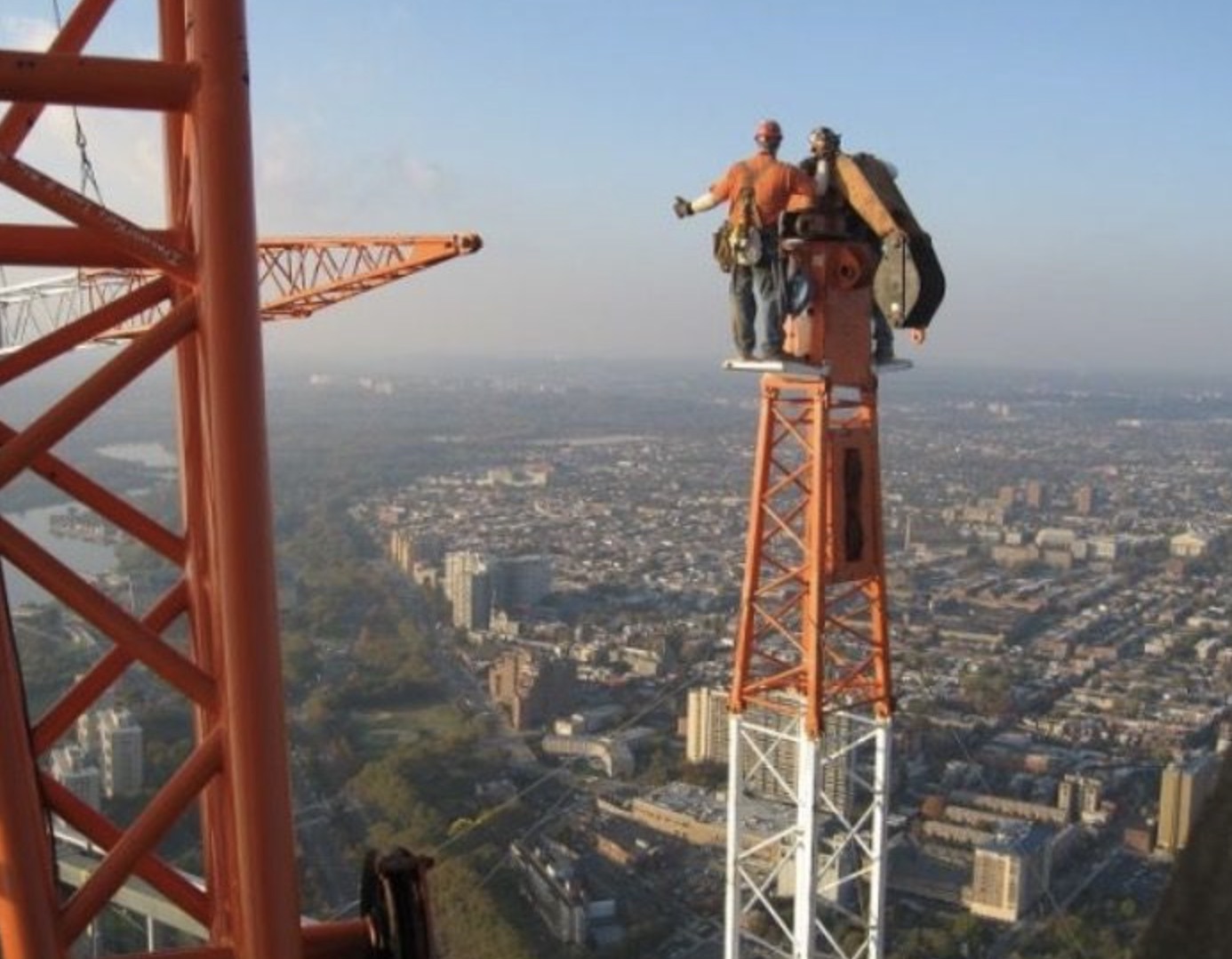 33 Deadly Jobs Where Balance Is Key to Survival | eBaum's World