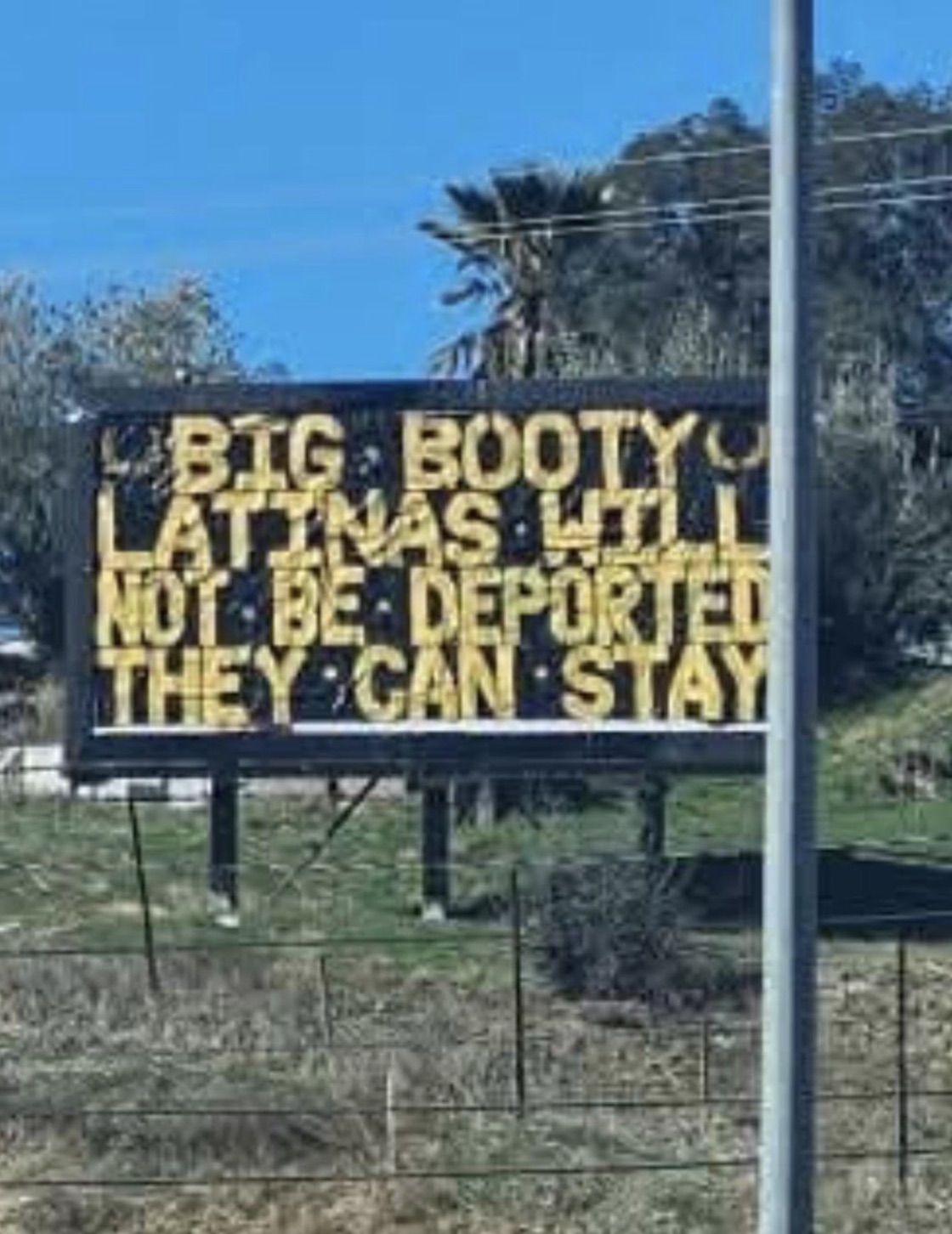 24 Hilarious Yet Terrifying Signs of Society in Decline | eBaum's World