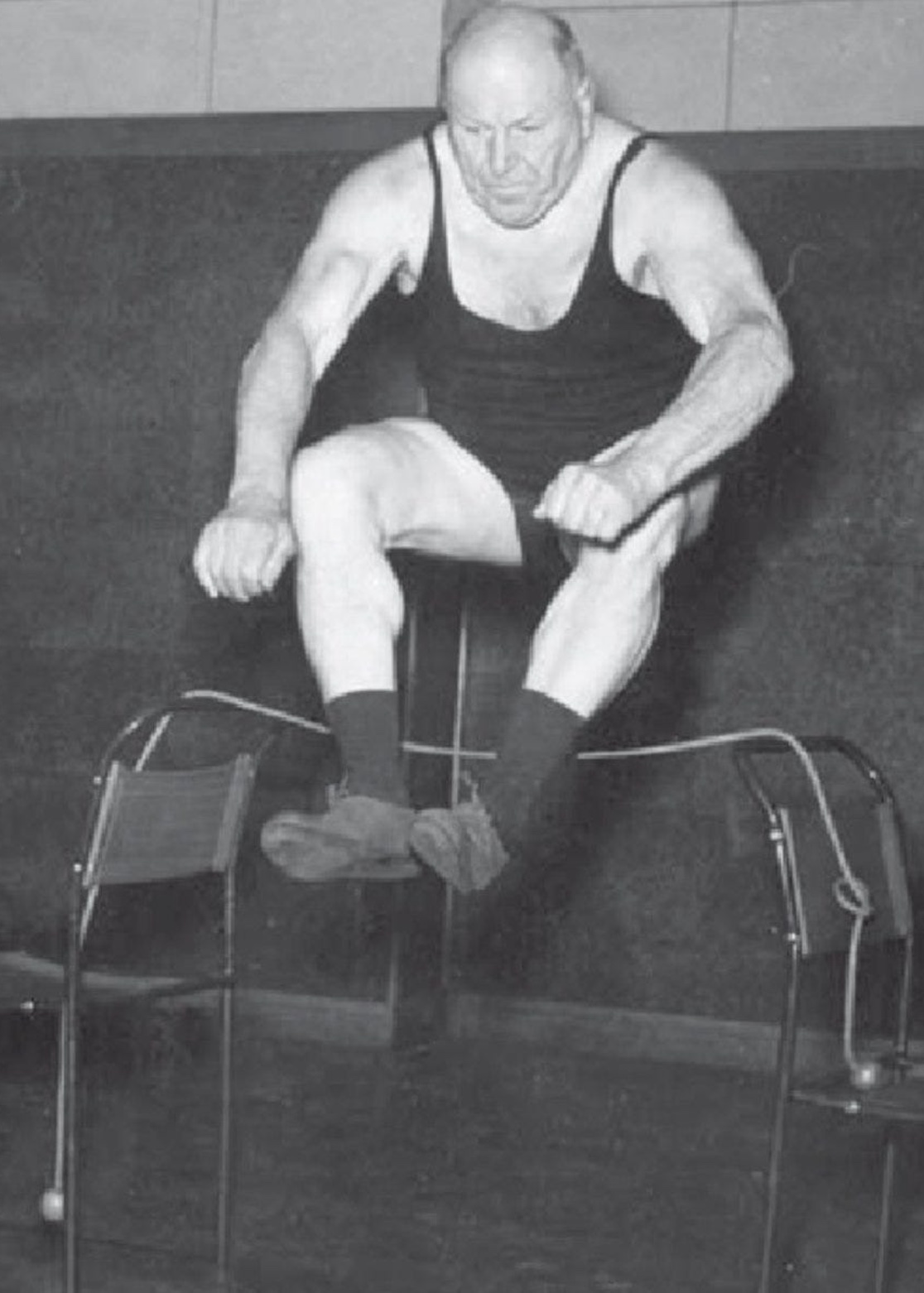 37 Vintage Pictures of Bodybuilders and Strongmen | eBaum's World