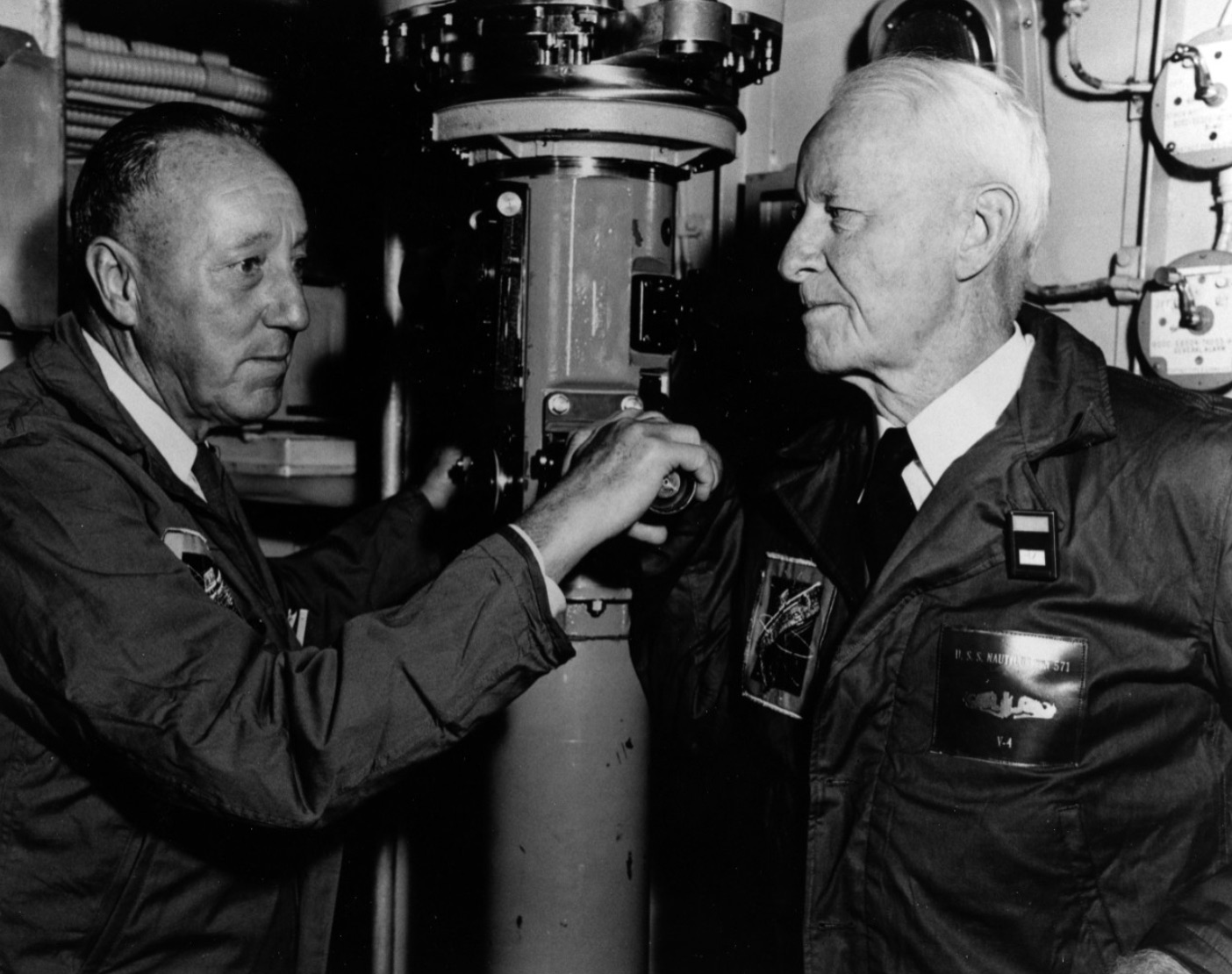 22 Photos of Life On the Very First Nuclear Submarines | eBaum's World