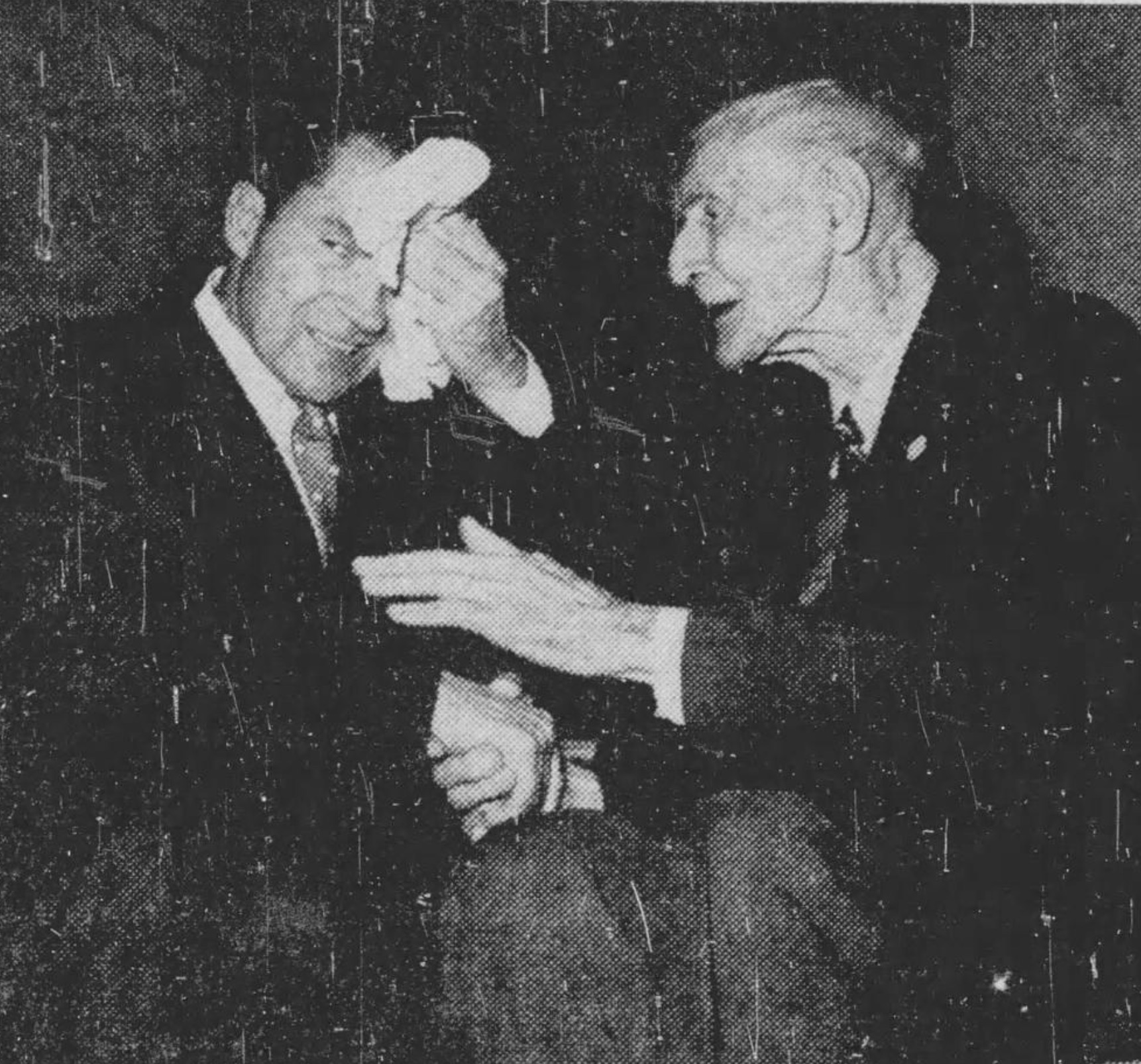 15 Pics Of Politicians Feeling the Heat (Being Sweaty) | eBaum's World