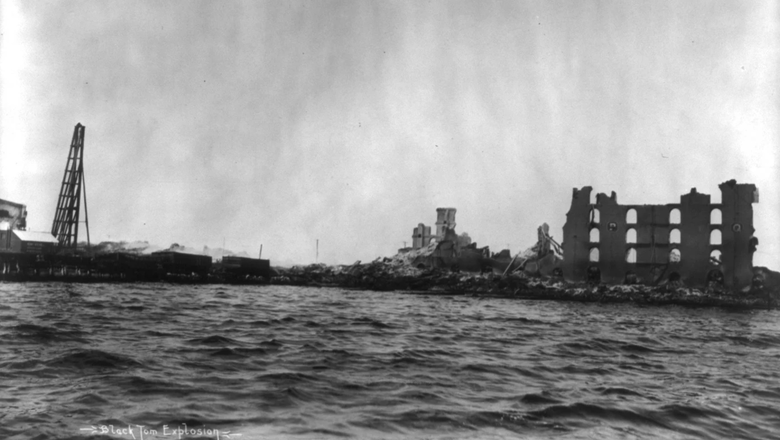 16 Photos Inside Germany’s WWI American Soil Sabotage | eBaum's World