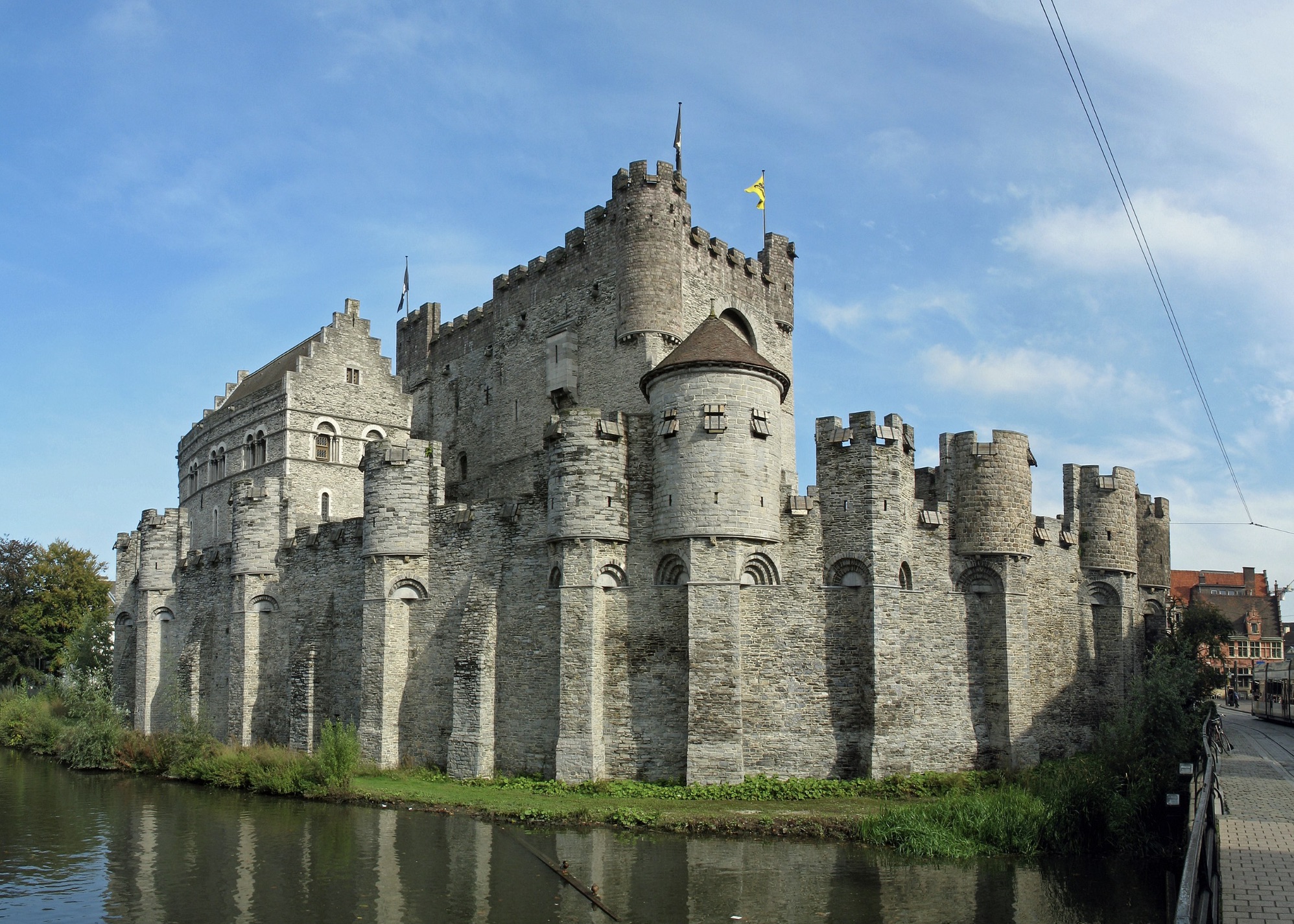 20 Impenetrable Castles & Fortresses | eBaum's World